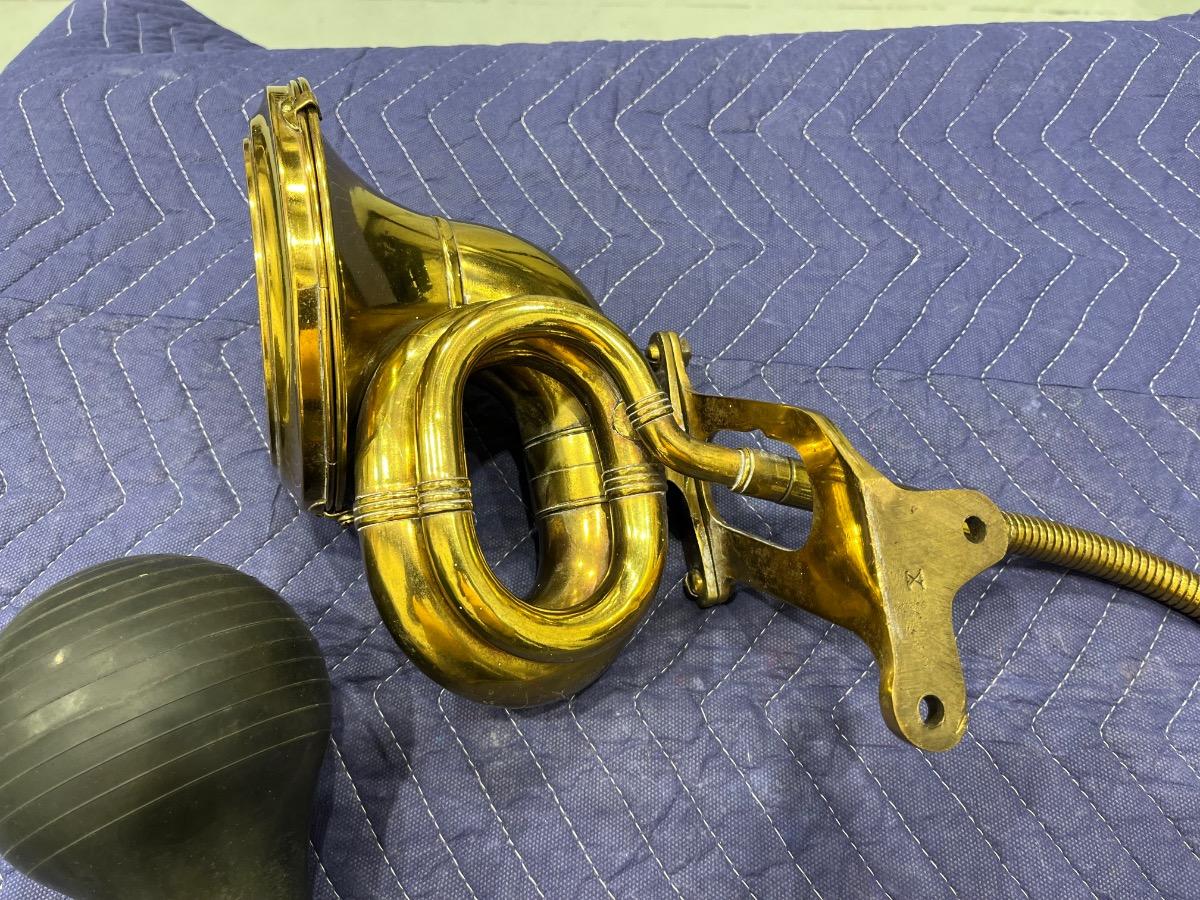 Early Brass Nonpareil Bulb Horn - Automobiles and Parts - Buy/Sell ...