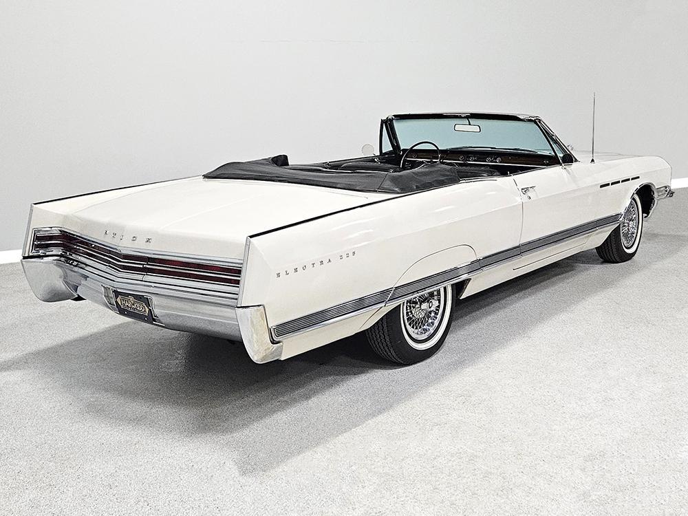 Stunning 1965 Buick Electra 225 Convertible Gallerynull
