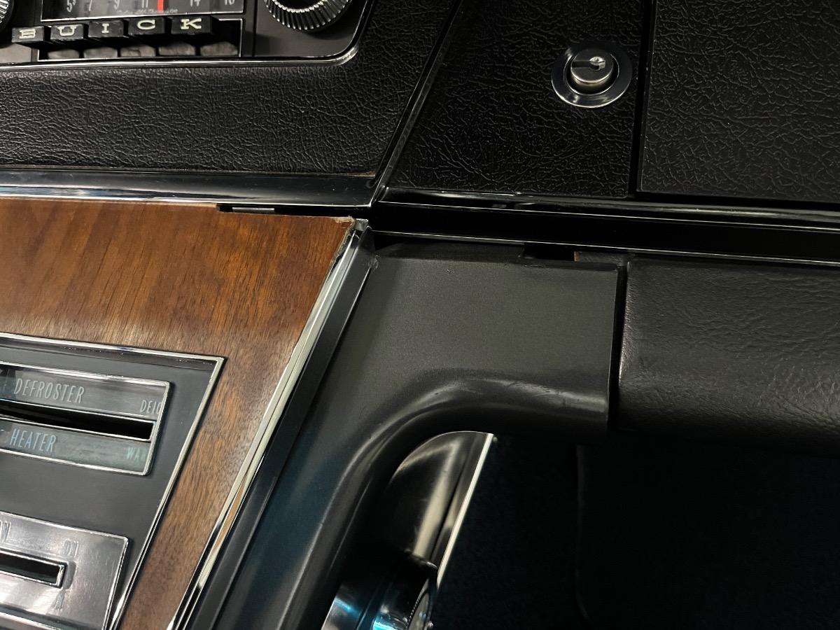 Is Center Console Adjustable? - Buick Riviera - Antique Automobile Club ...