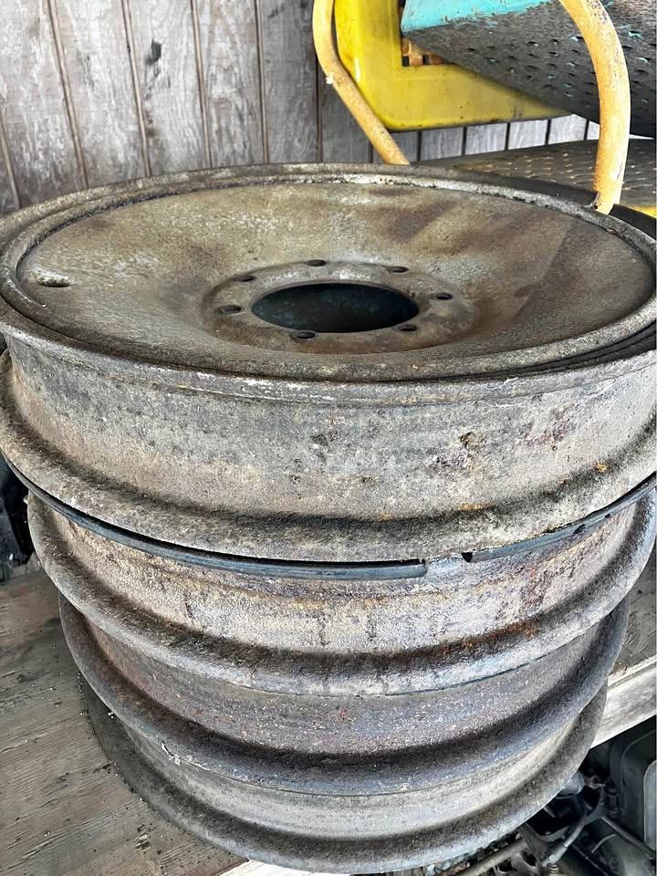 Not mine: Packard disc wheels $450 Canton, CT - Parts For Sale ...