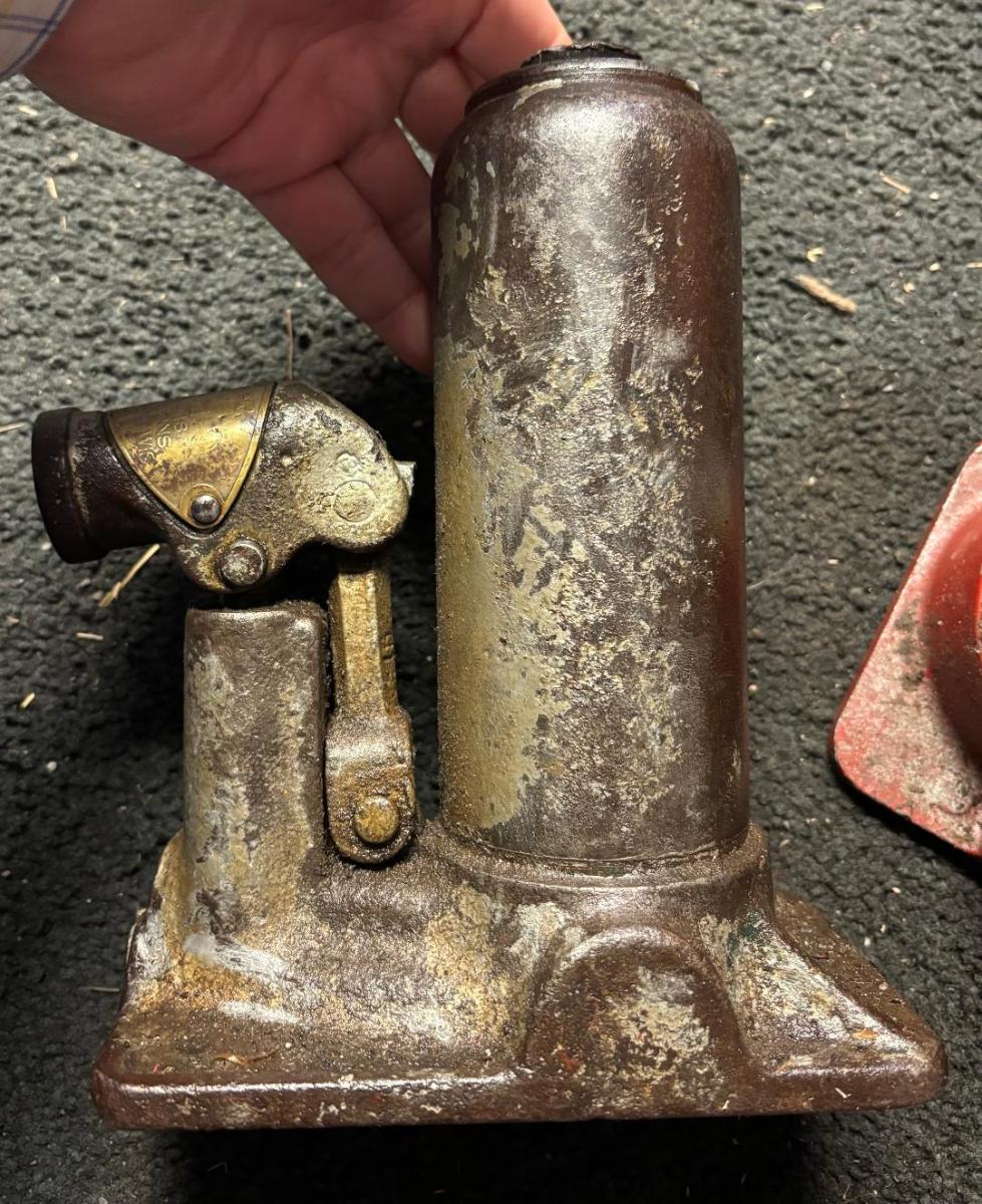 Help ID bottle jack - What is it? - Antique Automobile Club of America ...