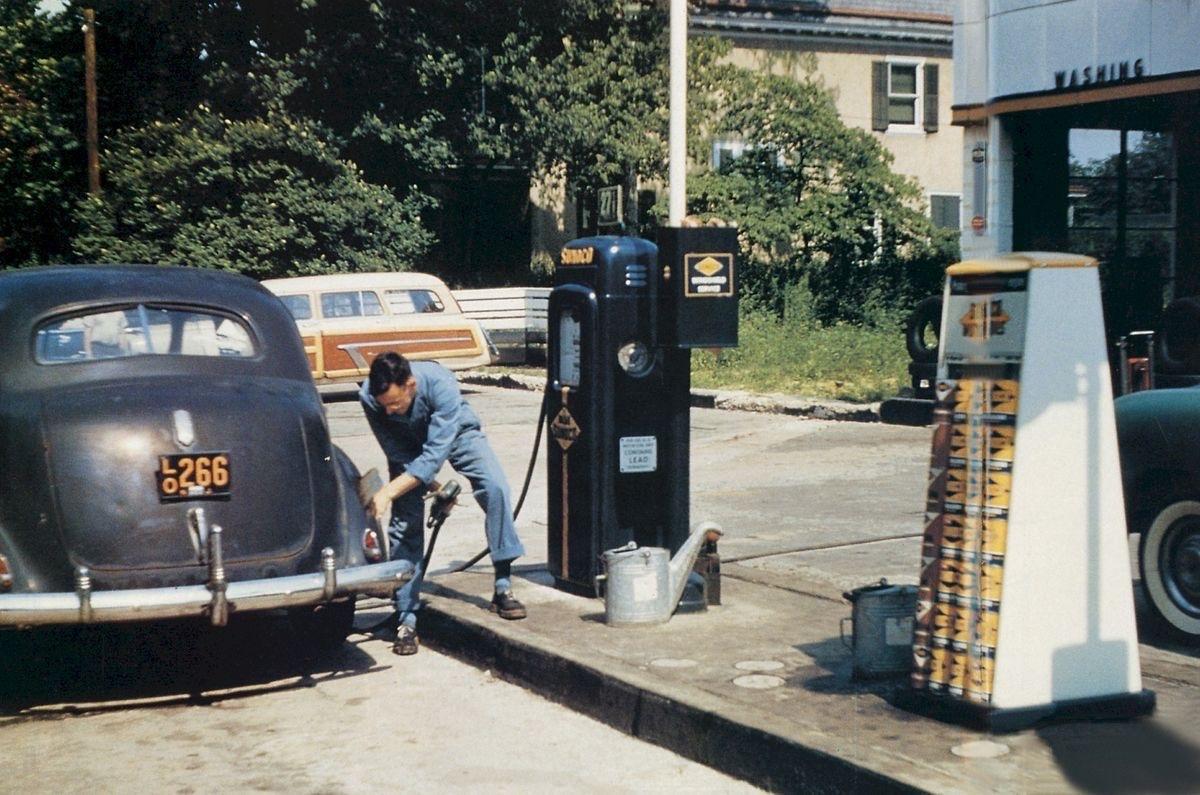 Things you see at the Service Station - Period Photos - Pre WWII ...