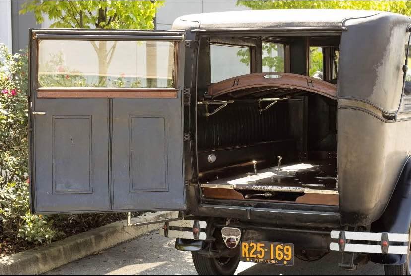 1925 Henney Hearse leather body, not mine. - "Not Mine" Automobiles For ...