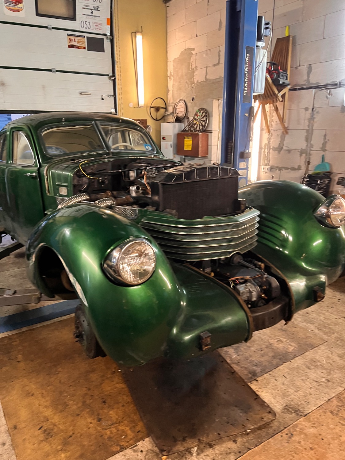 Cord 812 from Belarus - Cord 810/812 - Antique Automobile Club of ...