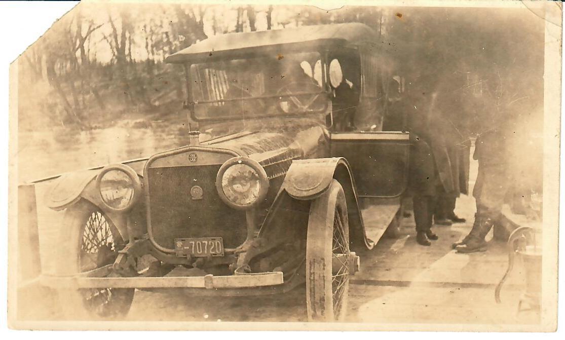 I think I know what it is, maybe - What is it? - Antique Automobile ...