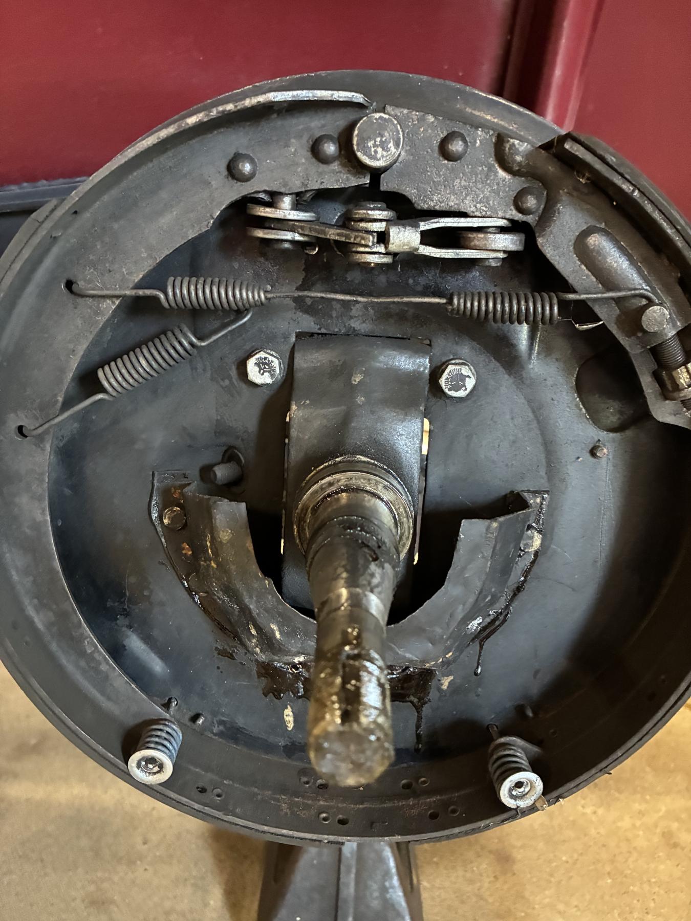 Felt front brake drum dust seals needed - 1931-1932 - Auburn - Antique ...