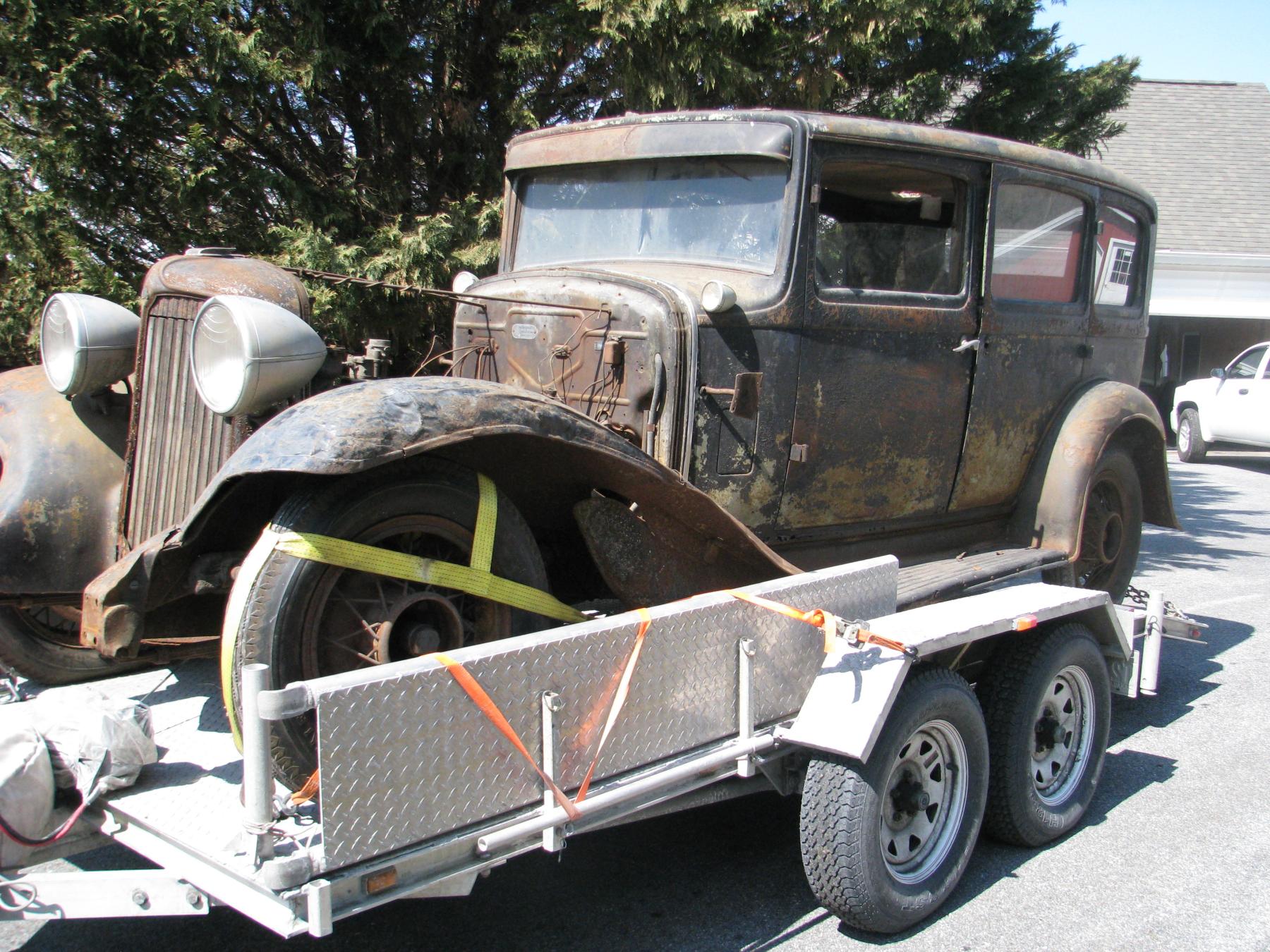 Unusual side windows - What is it? - Antique Automobile Club of America ...