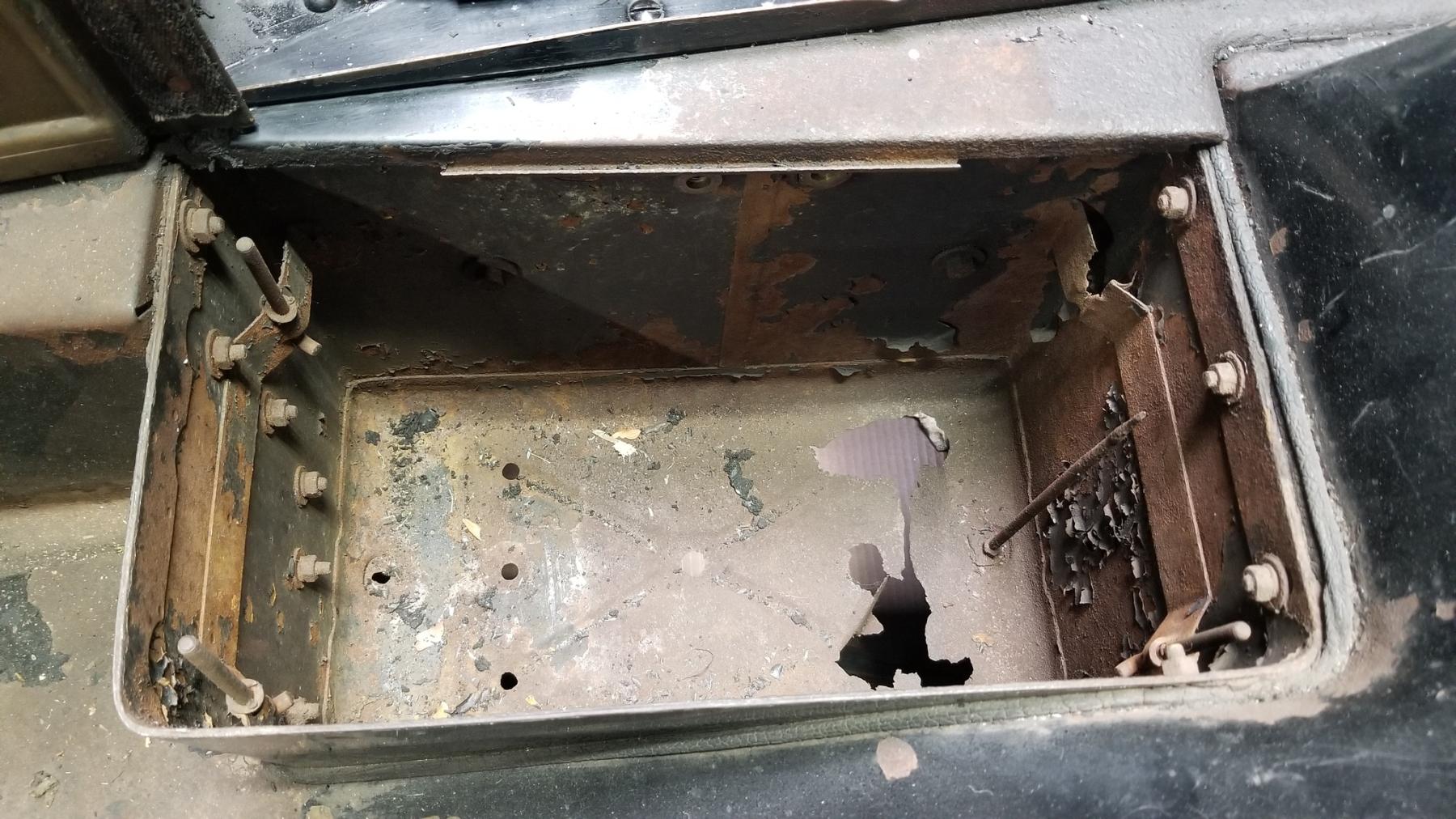 Wanted WTB 1931 Packard standard 8 battery box/tray - Parts For Sale ...