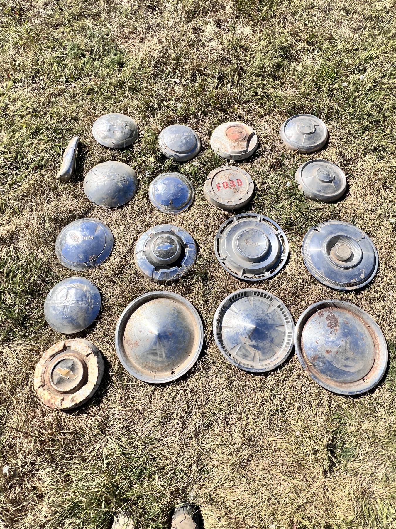 Hubcap identification help please - What is it? - Antique Automobile ...