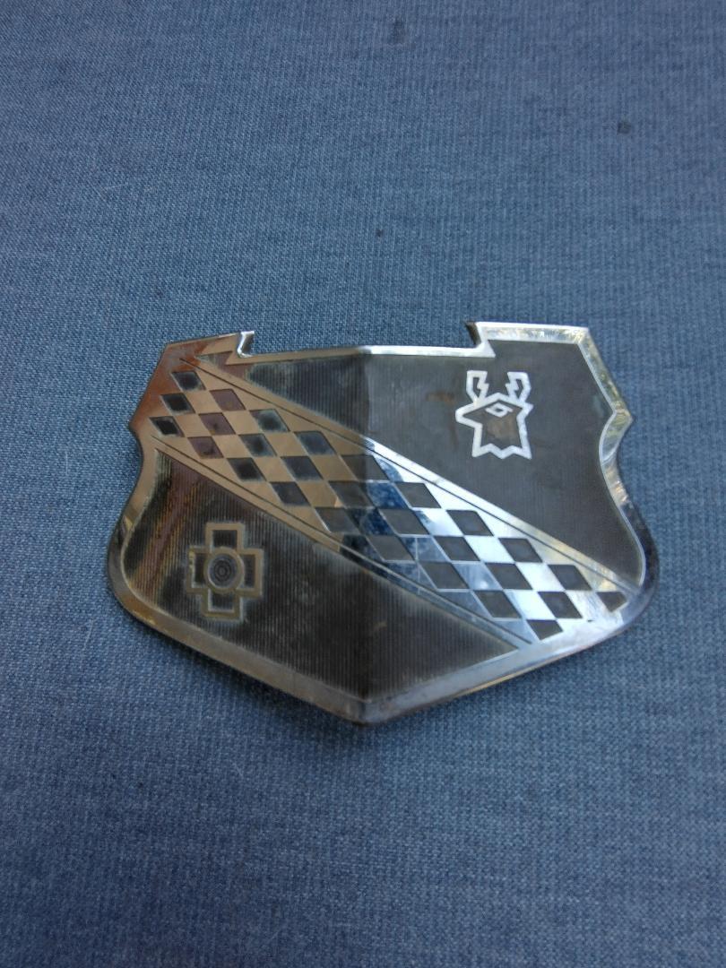 Unknown emblem. Help! - What is it? - Antique Automobile Club of ...