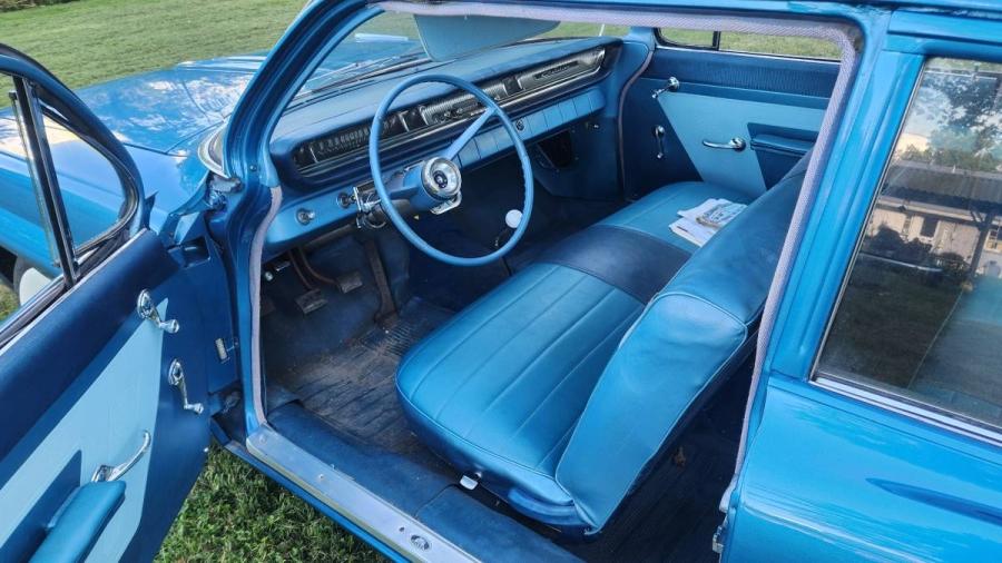 For Sale: 1961 Pontiac Catalina 2dr Coupe 389 2x4s, 4-speed. - $19,500 ...