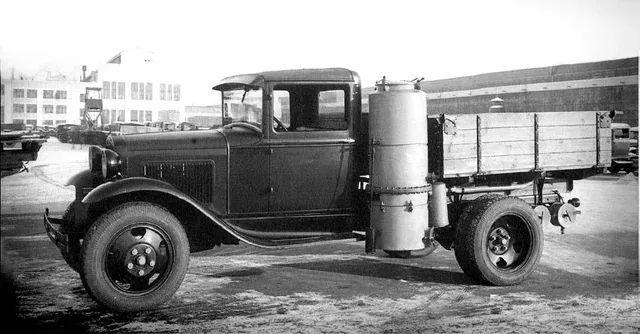 Soviet GAZ with a wood gas burmer - Period Photos - Pre WWII - Antique ...