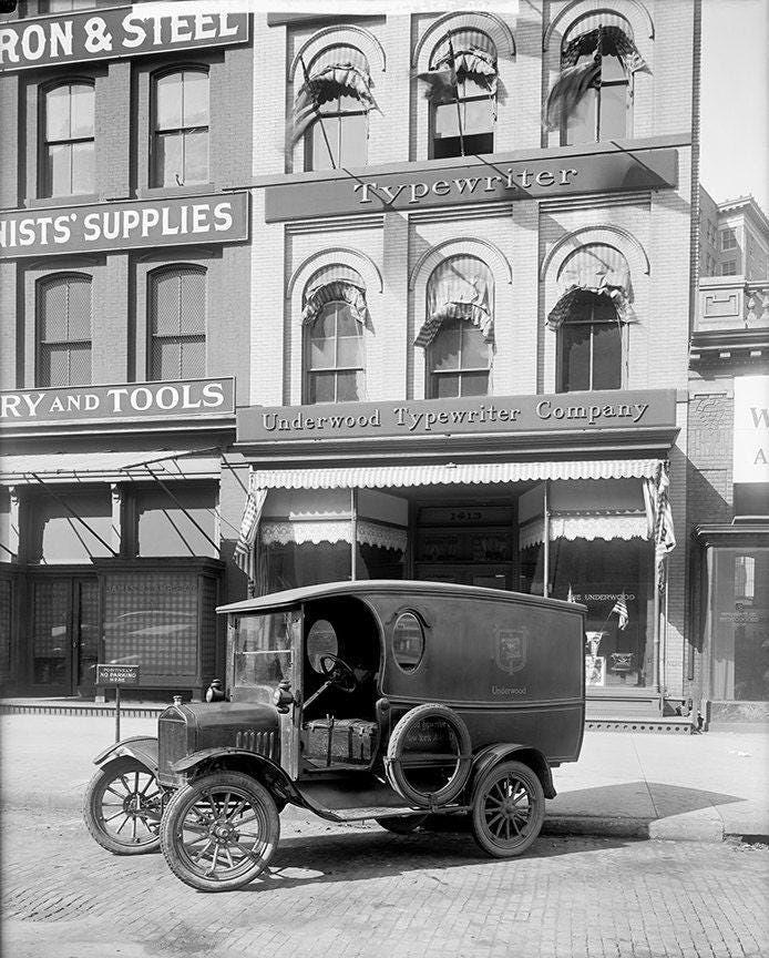 Typewriter truck - Period Photos - Pre WWII - Antique Automobile Club ...