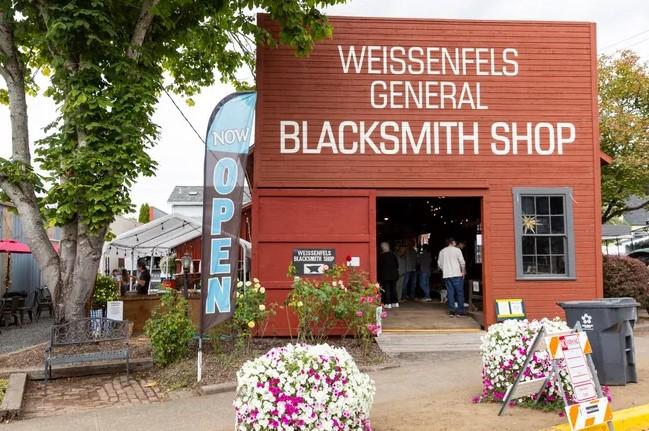 29 or 30 Chevrolet in blacksmith shop - Period Photos - Pre WWII ...