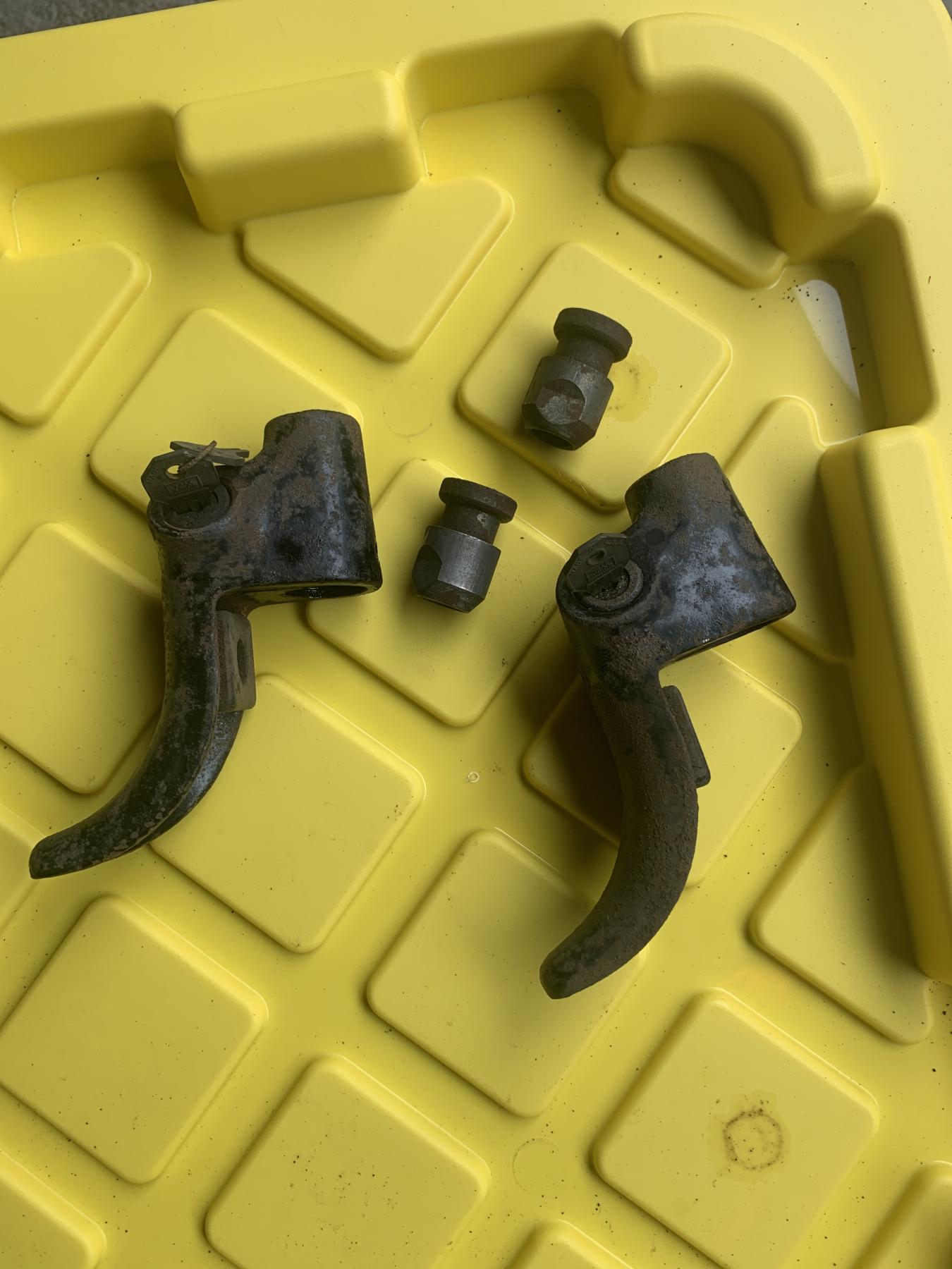 Spare tire wheel locks ? - What is it? - Antique Automobile Club of ...