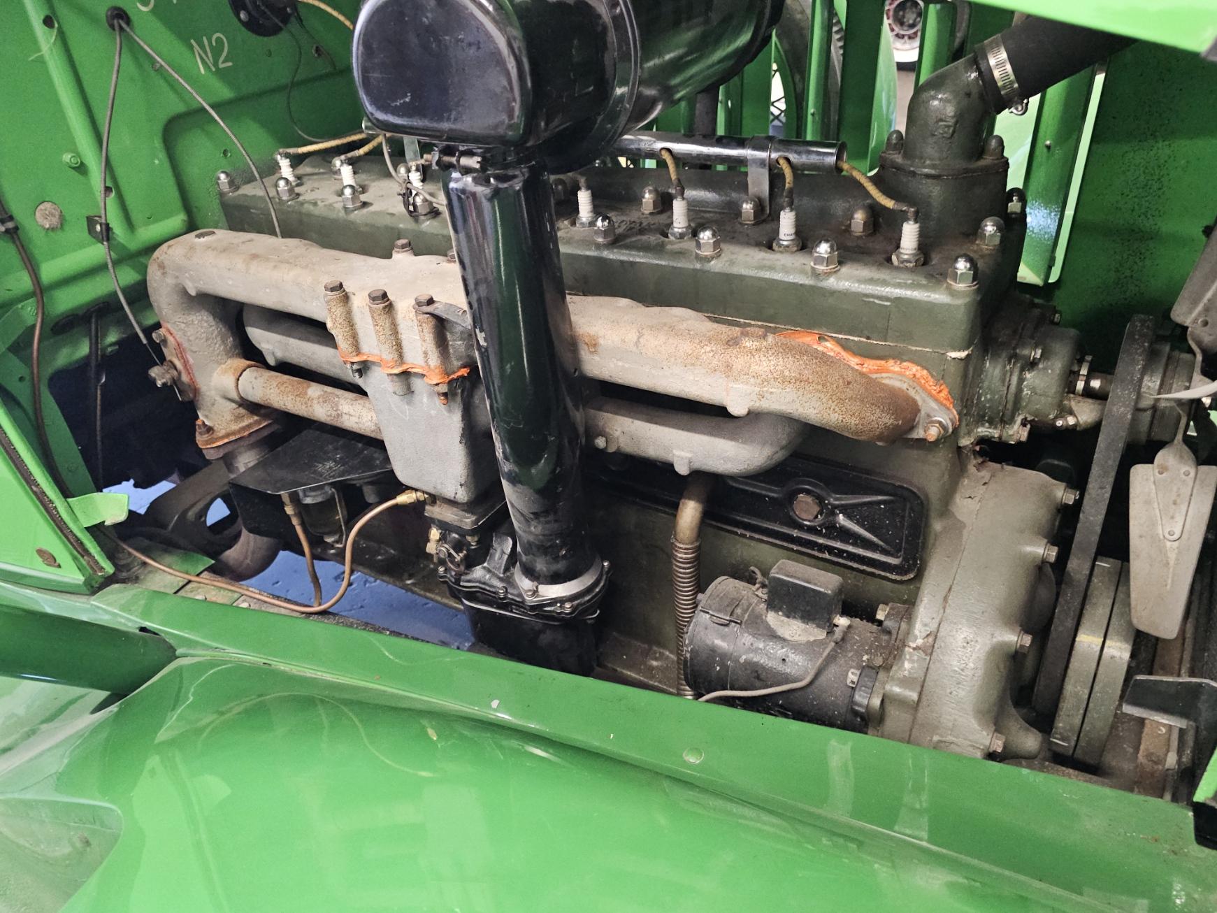 1934 Reo Royale pours gas out of Schebler Duplex carburetor - Technical ...