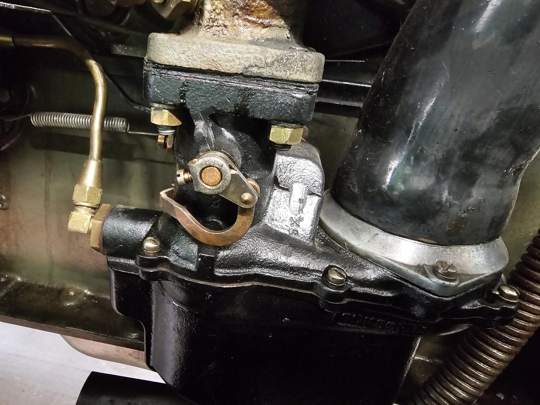 1934 Reo Royale pours gas out of Schebler Duplex carburetor - Technical ...
