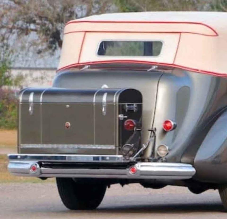 1930 Packard Standard Eight 7-Lug hub 20” wheels, hub covers and dust ...