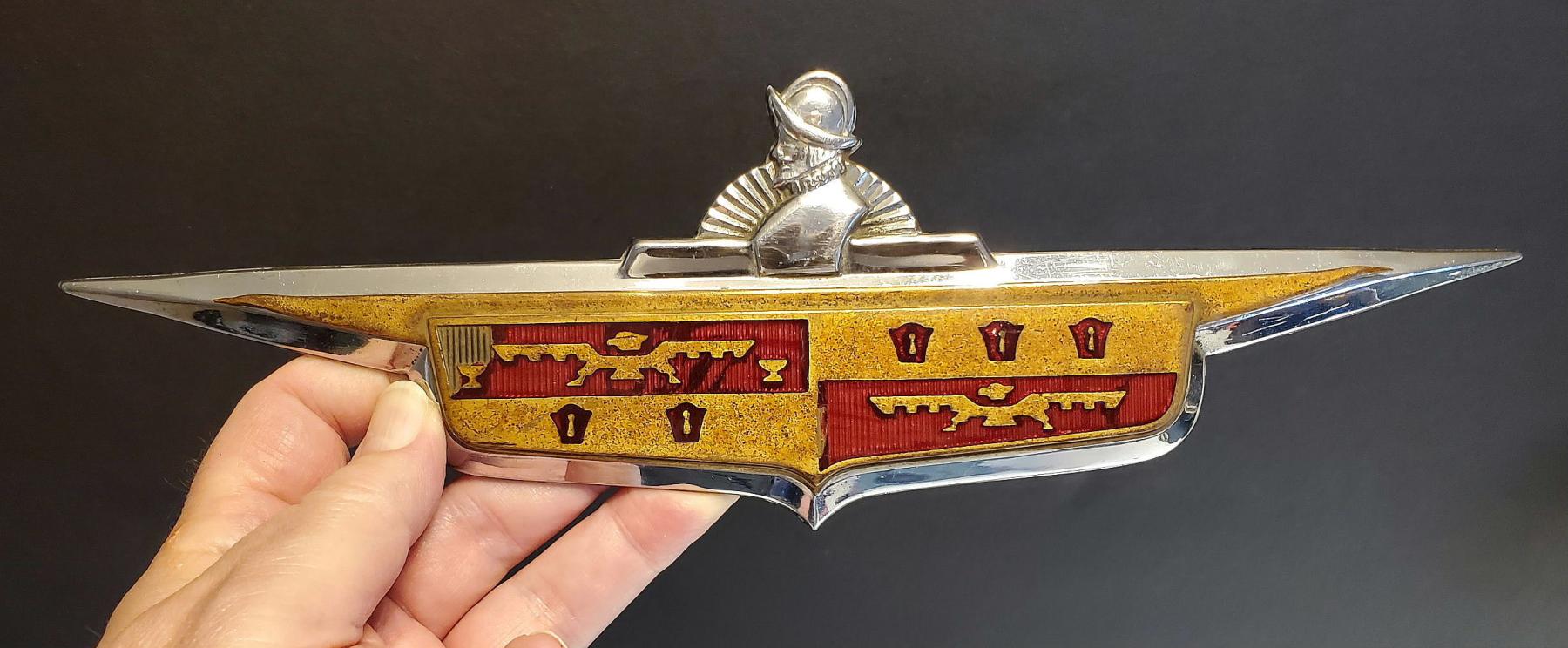 What car is this? Unknown rear emblem... - What is it? - Antique ...