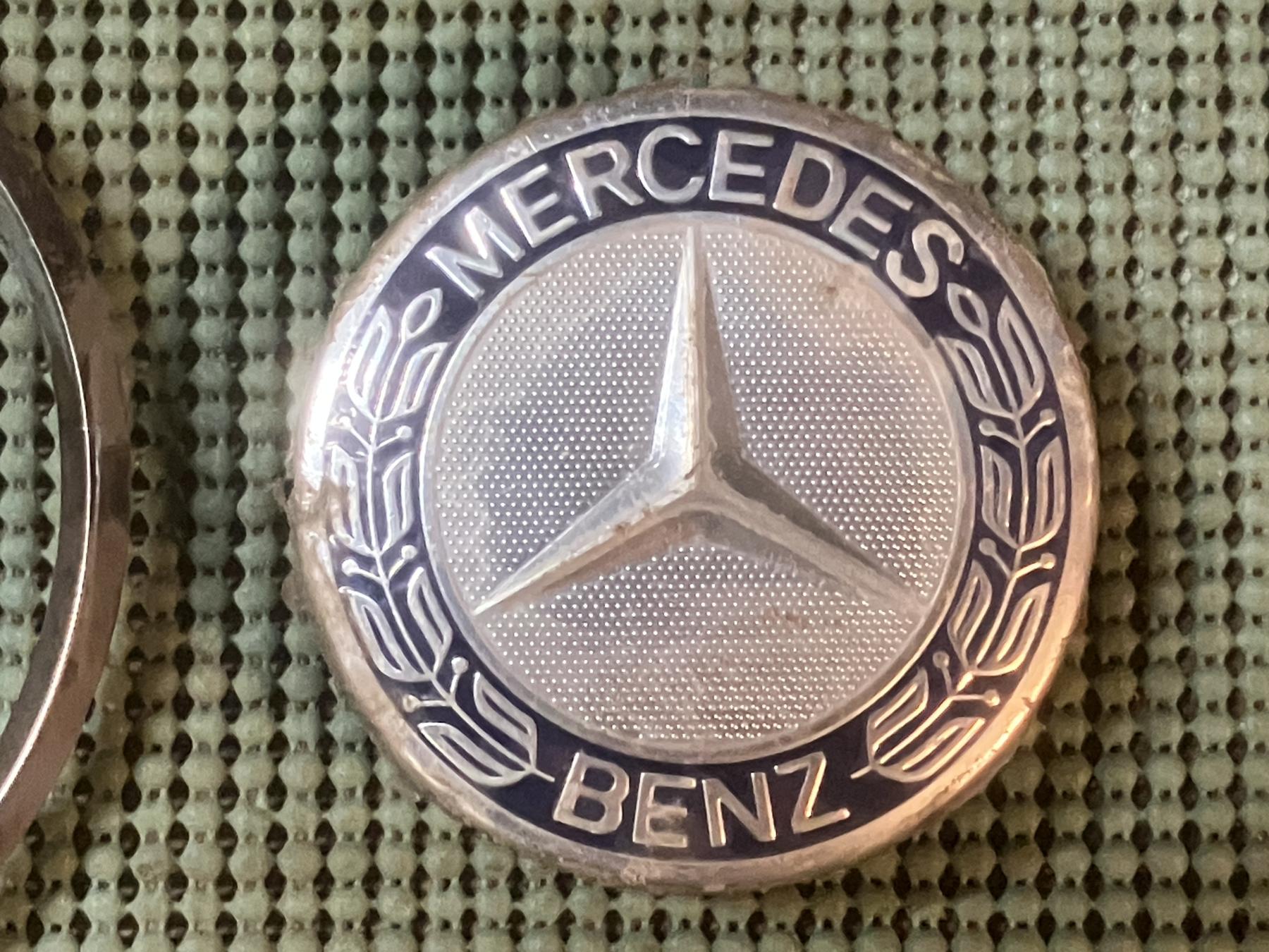Mercedes 220 emblems & hubcaps .... - German Automobiles - Antique ...