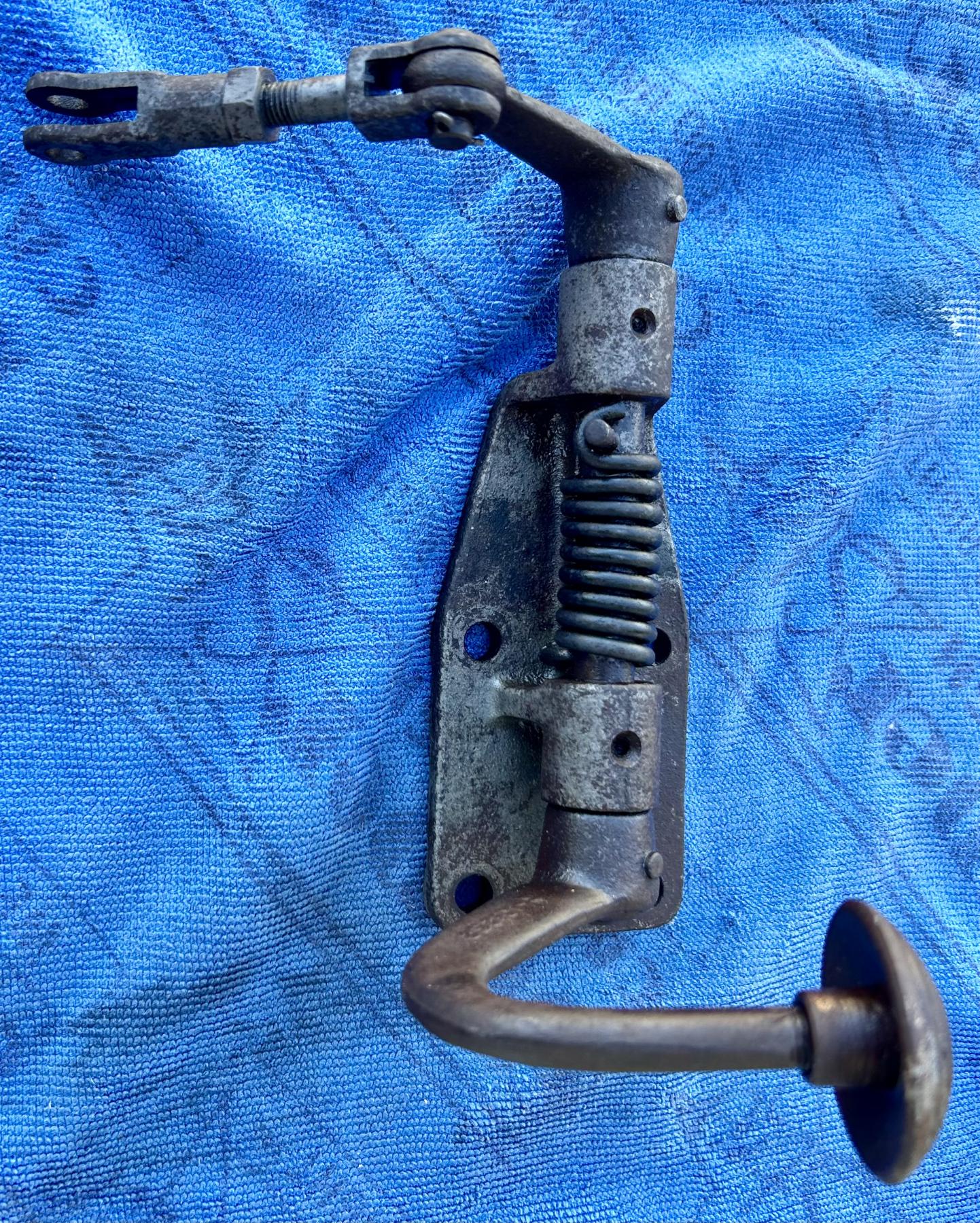 Cut out or other pedal control (magneto advance?) - What is it ...