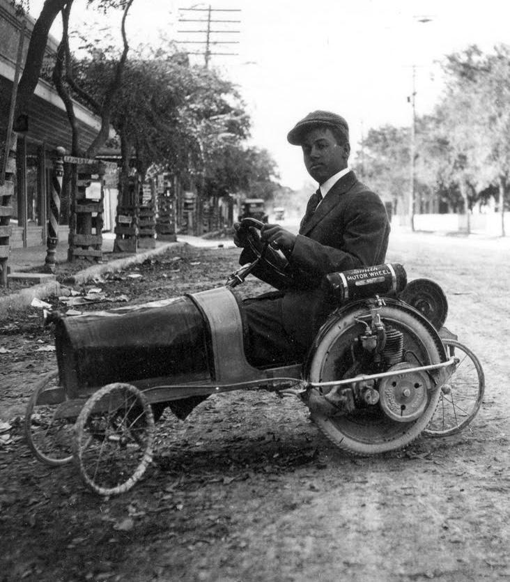 Period images to relieve some of the stress - Page 697 - Period Photos ...