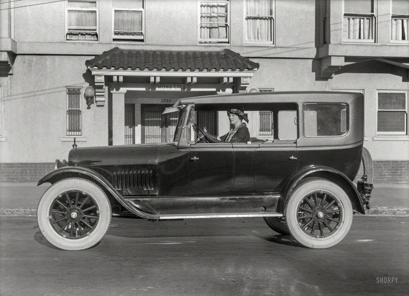 1923 PEERLESS 66 Phaeton | BEES AUCTION | Auction April 25, 2026 ...