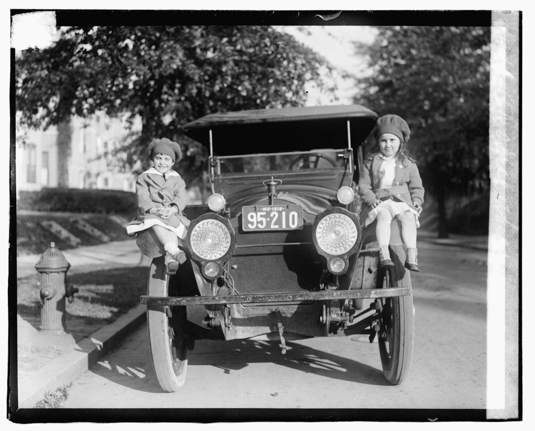 Period images to relieve some of the stress - Page 710 - Period Photos ...