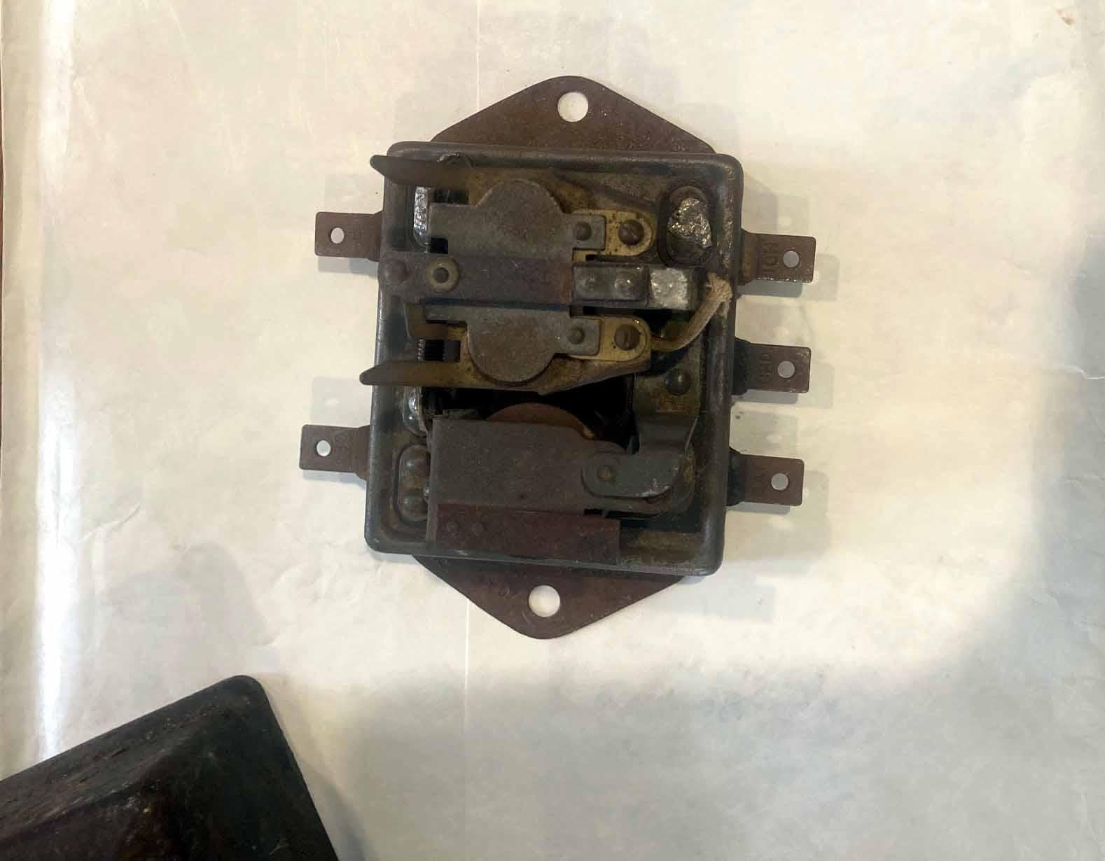 The 1937 - 1938 Buick 5 pole voltage regulator - Technical - Antique ...