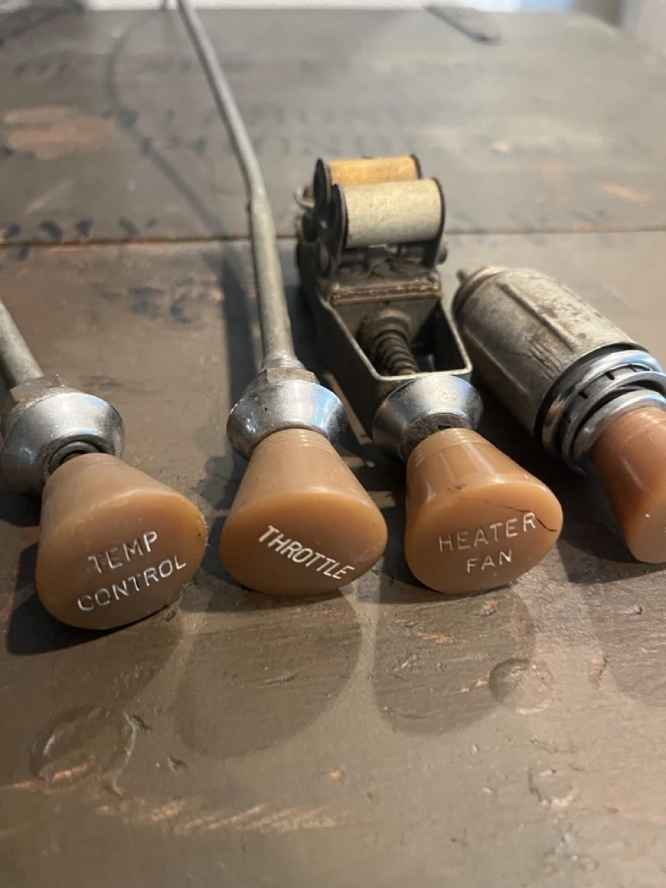 FS - 1946-48 Dodge auto dash knobs with cables. - Chrysler Automobiles ...