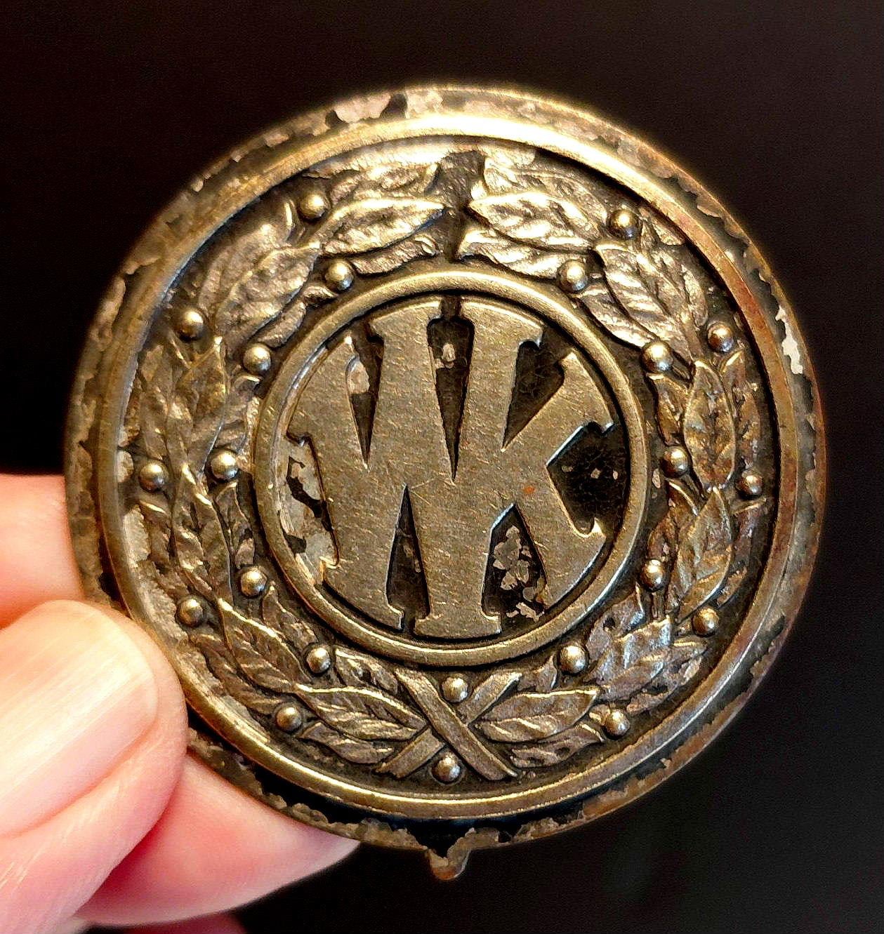 Prewar Enamel Radiator Emblems, Threaded Hubcaps and Automobilia on ...