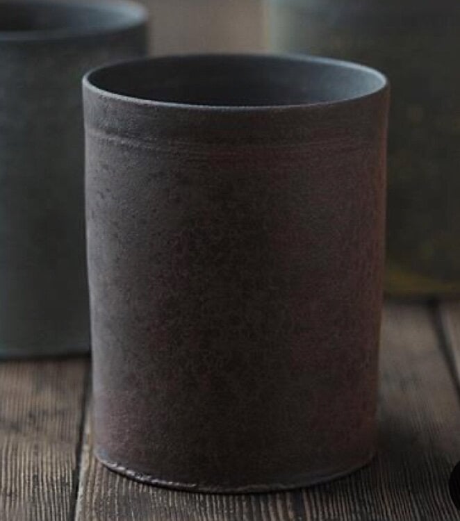 Rustic metal glaze finish - Clay and Glaze Chemistry - Ceramic Arts ...