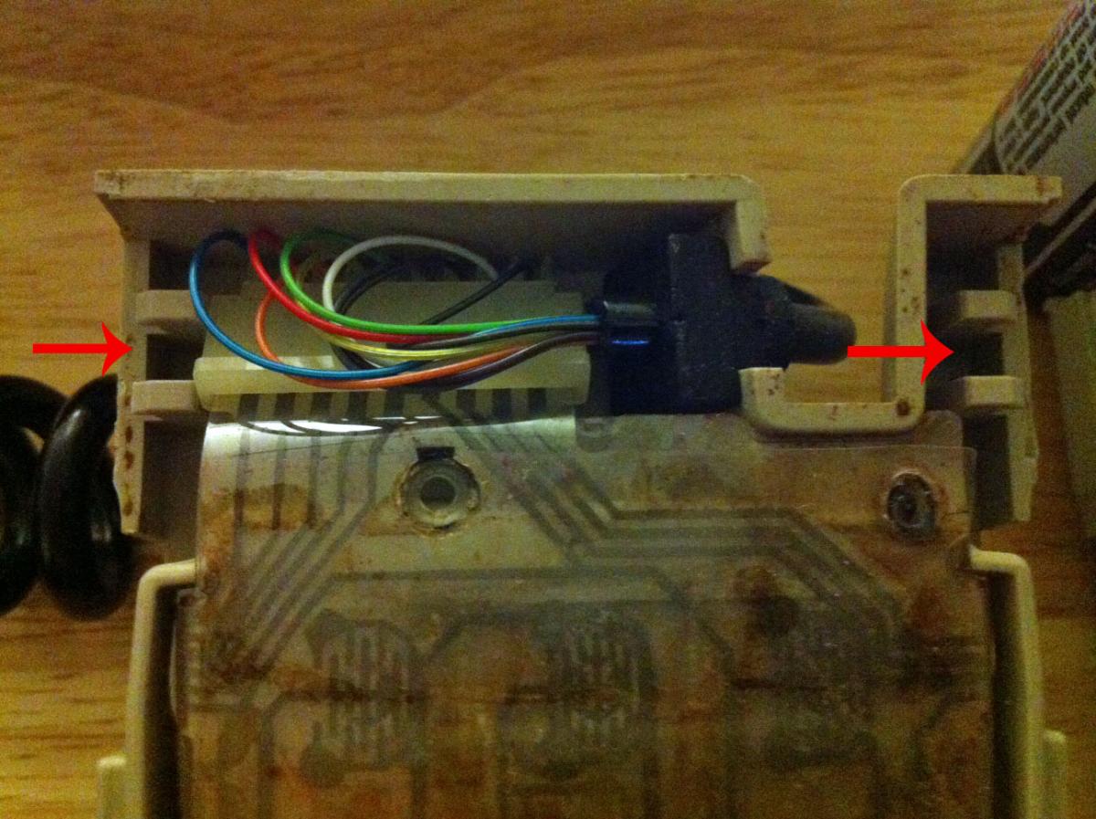 My pics of first attempt opening Intellivision II controllers ...