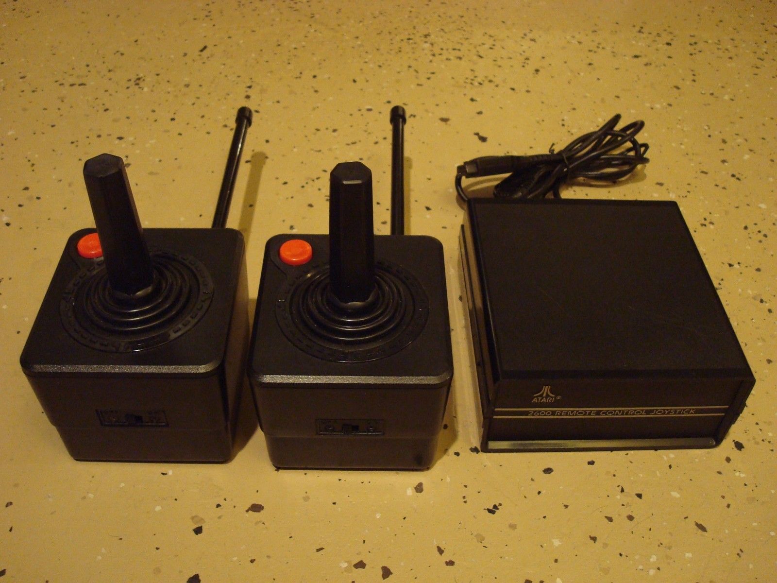 Refurbish Atari 2600 Wireless Controllers and Receiver - Hardware ...