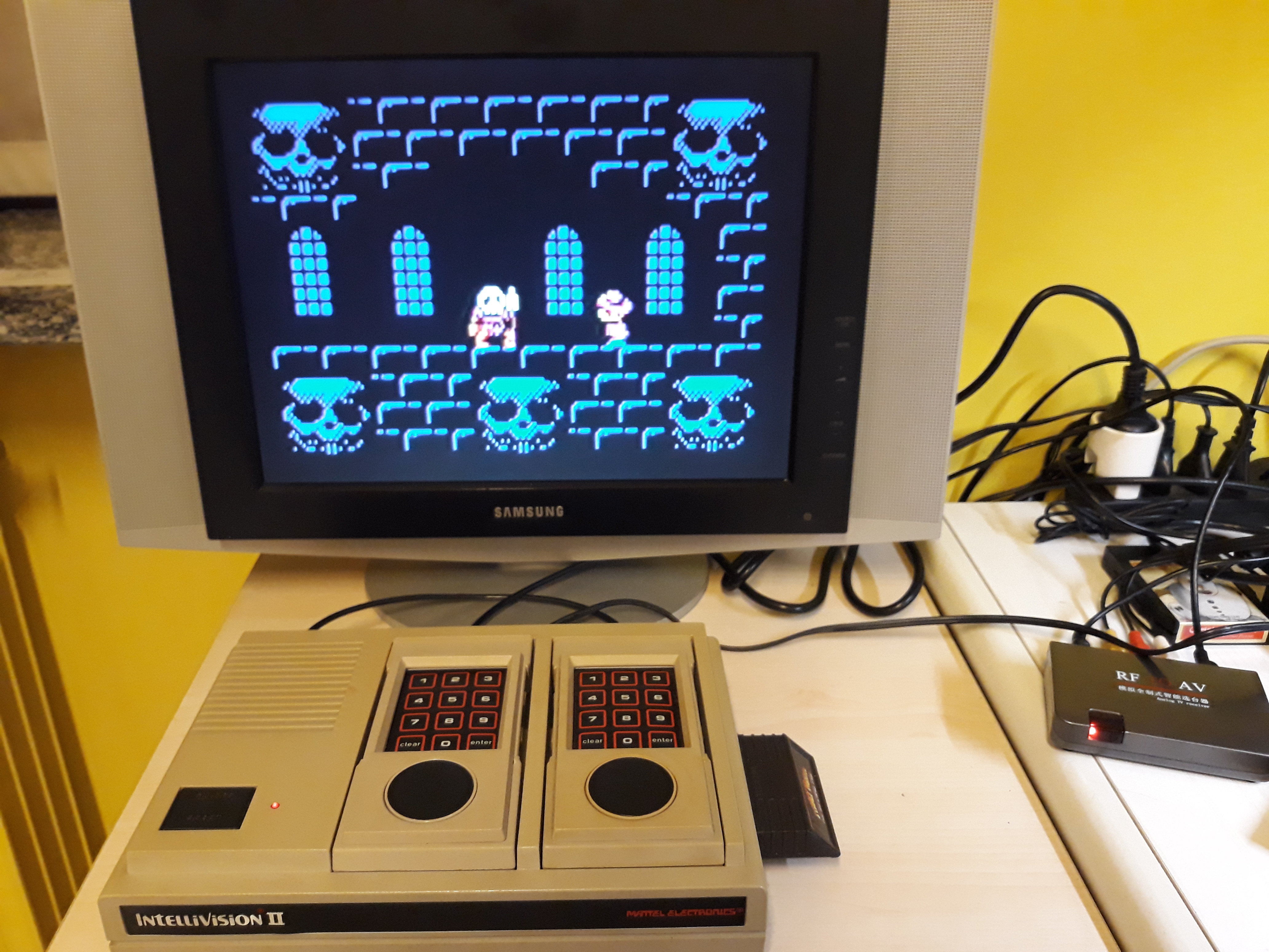 Deepening of the RF to AV converter tested with various intellivision ...
