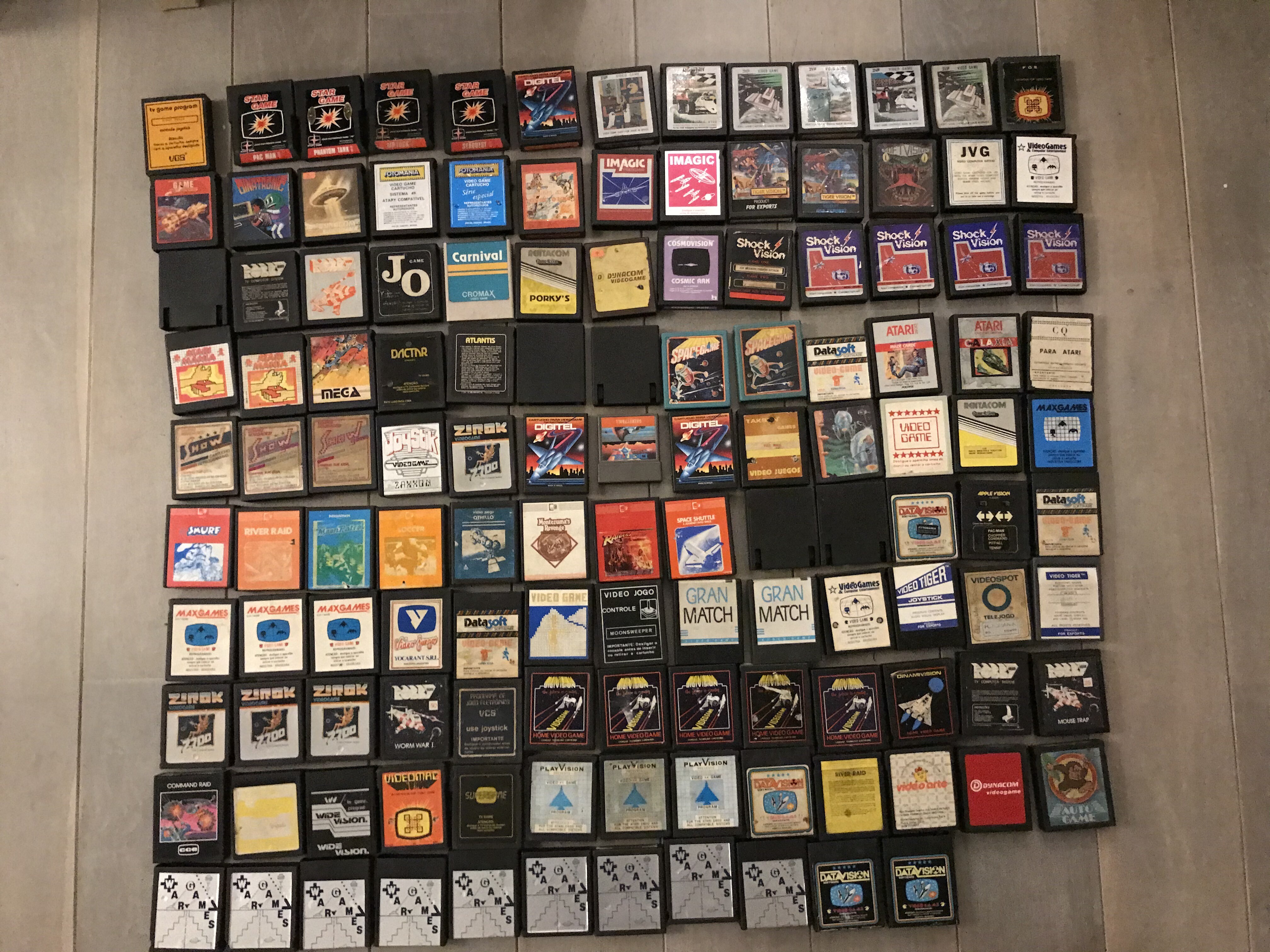 FS: huge lot of Atari 2600 pirates (Brazil, Supervision, Spacevision ...