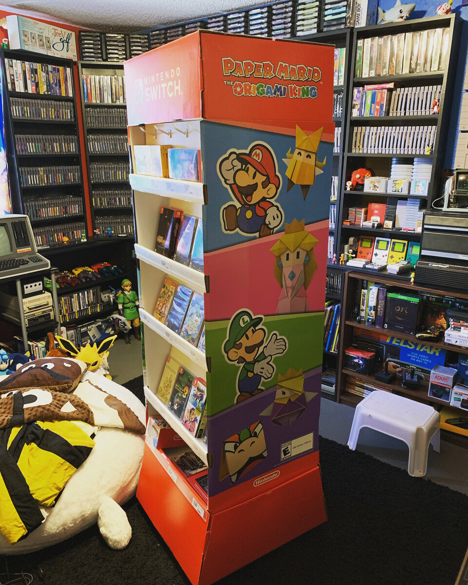 Nintendo Switch Kiosk Standee - Collections - AtariAge Forums