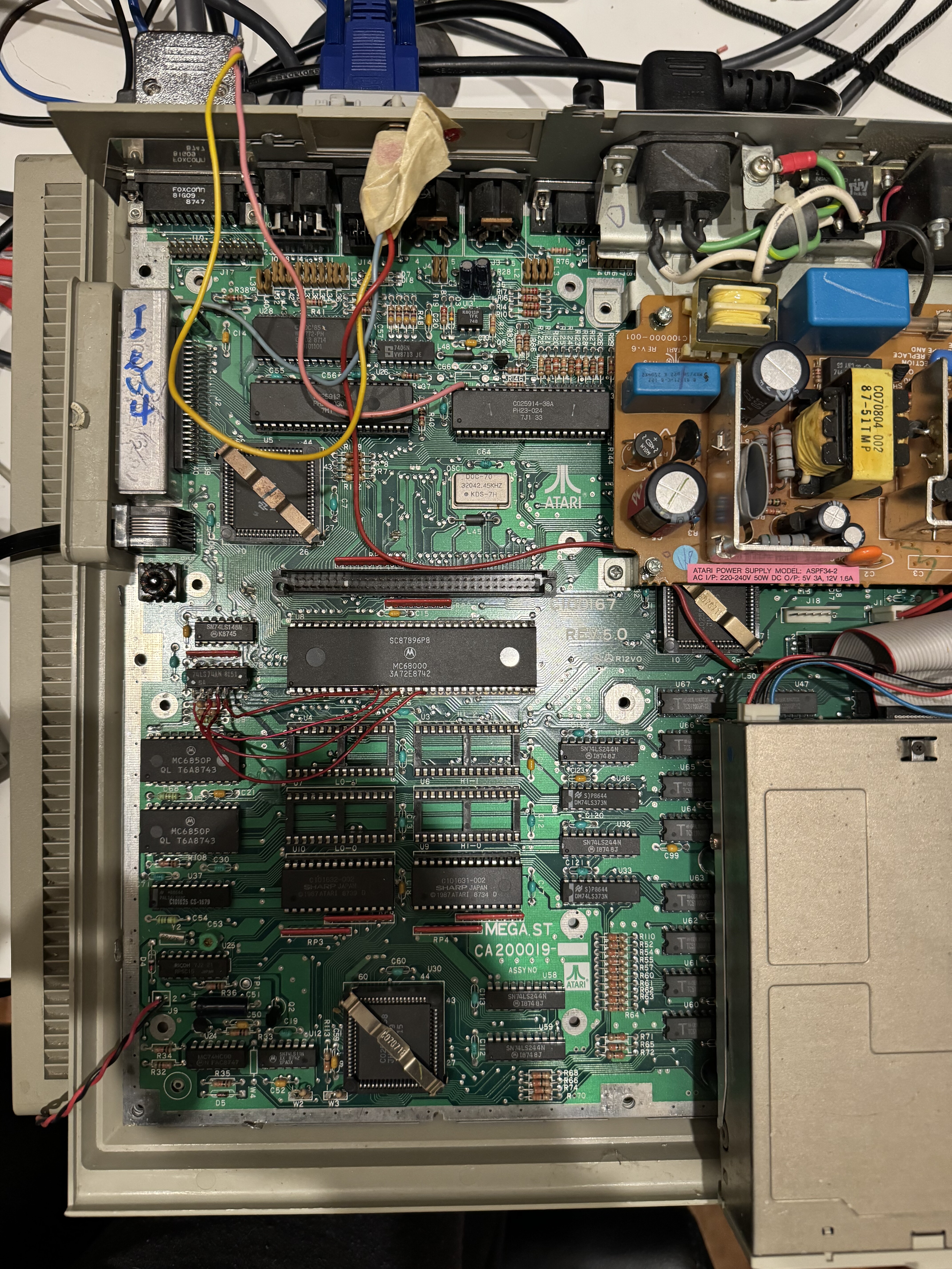 Atari Mega ST 4 - What is this mod? - Atari ST/TT/Falcon Computers ...