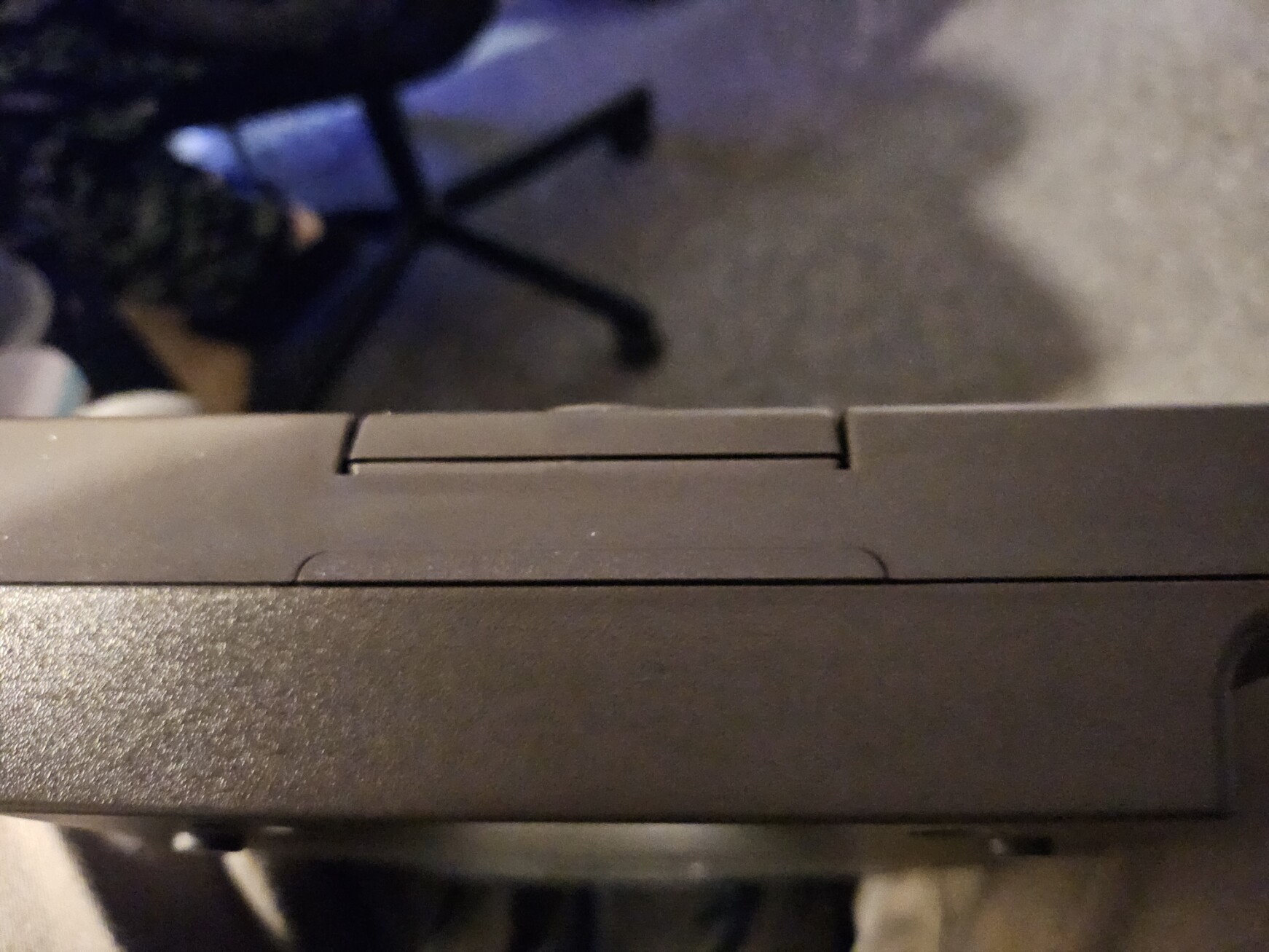 I noticed the Sprint has a mark where the cartridge would of been ...