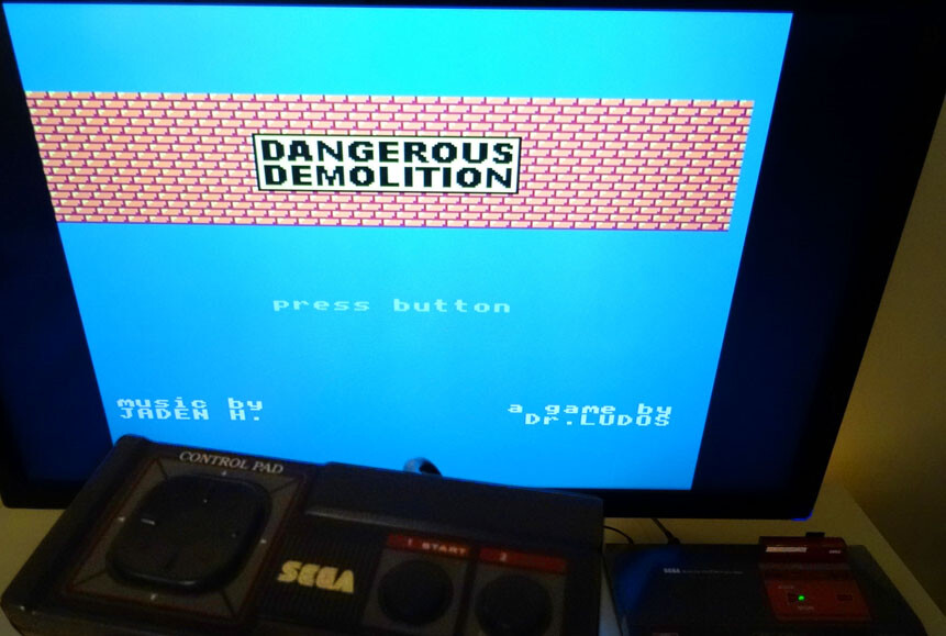 My SMS game Dangerous Demolition now available as ROM (+ source code ...
