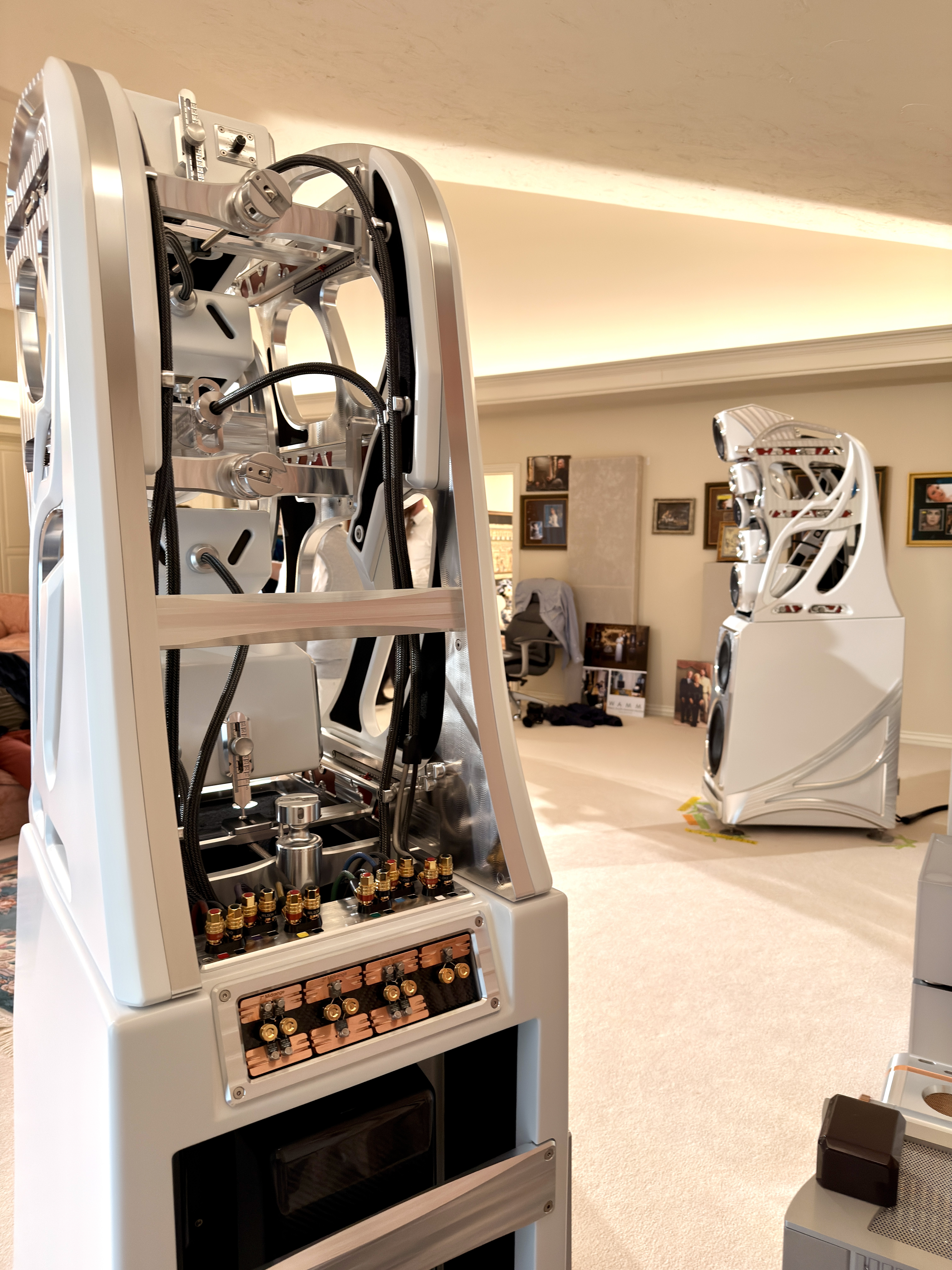 Listening To The Wilson Audio Autobiography Loudspeaker - Bits and ...