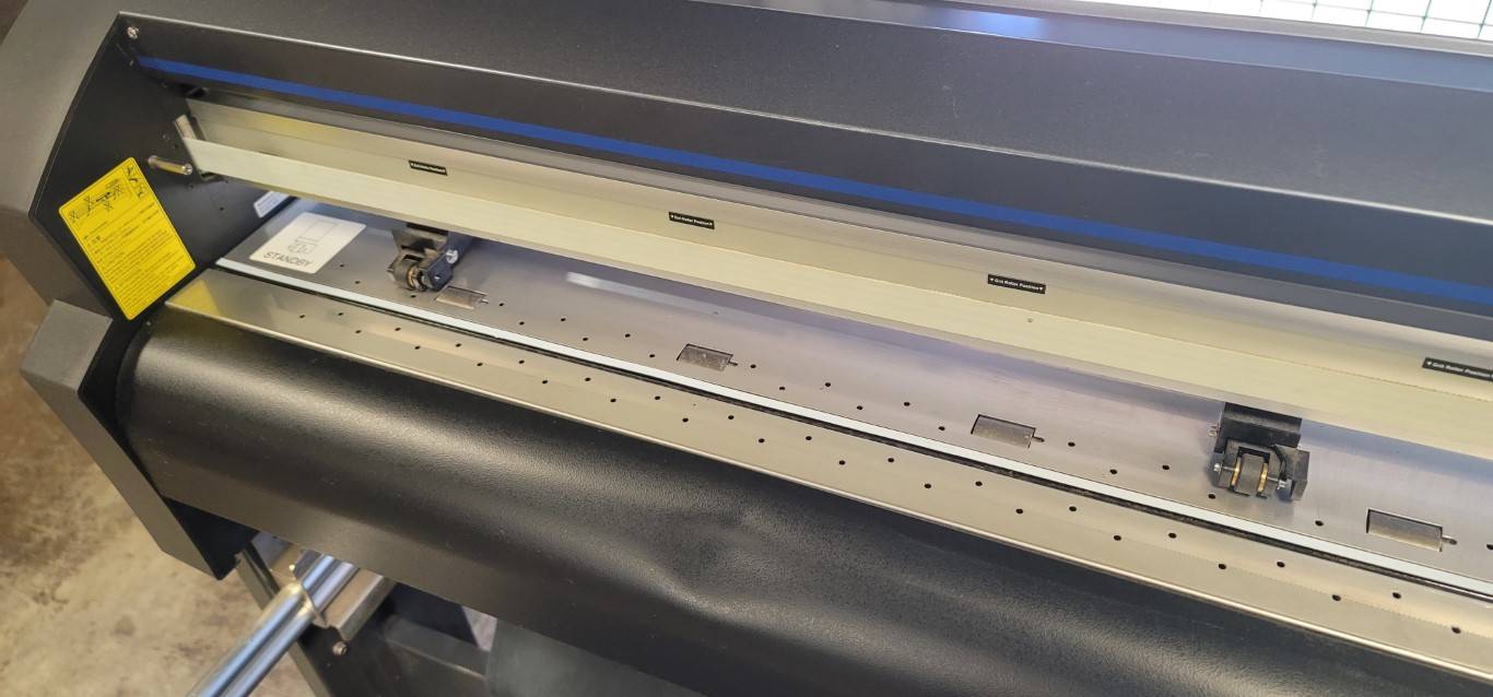 Graphtec FC8600-100 42" For Sale - Plotters and Cutting Systems ...