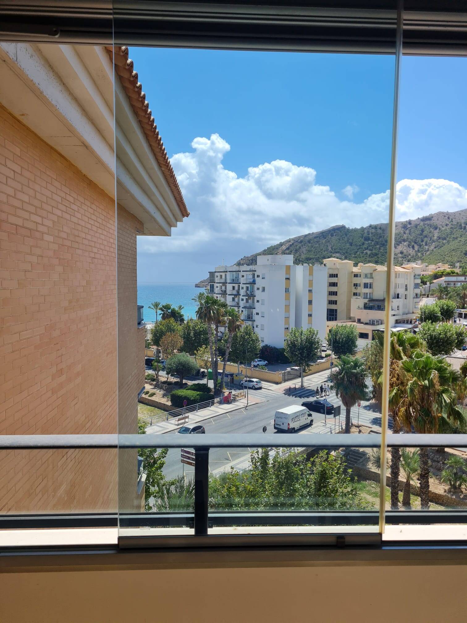 Looking for a tint in Barcelona, private order - Classifieds ...