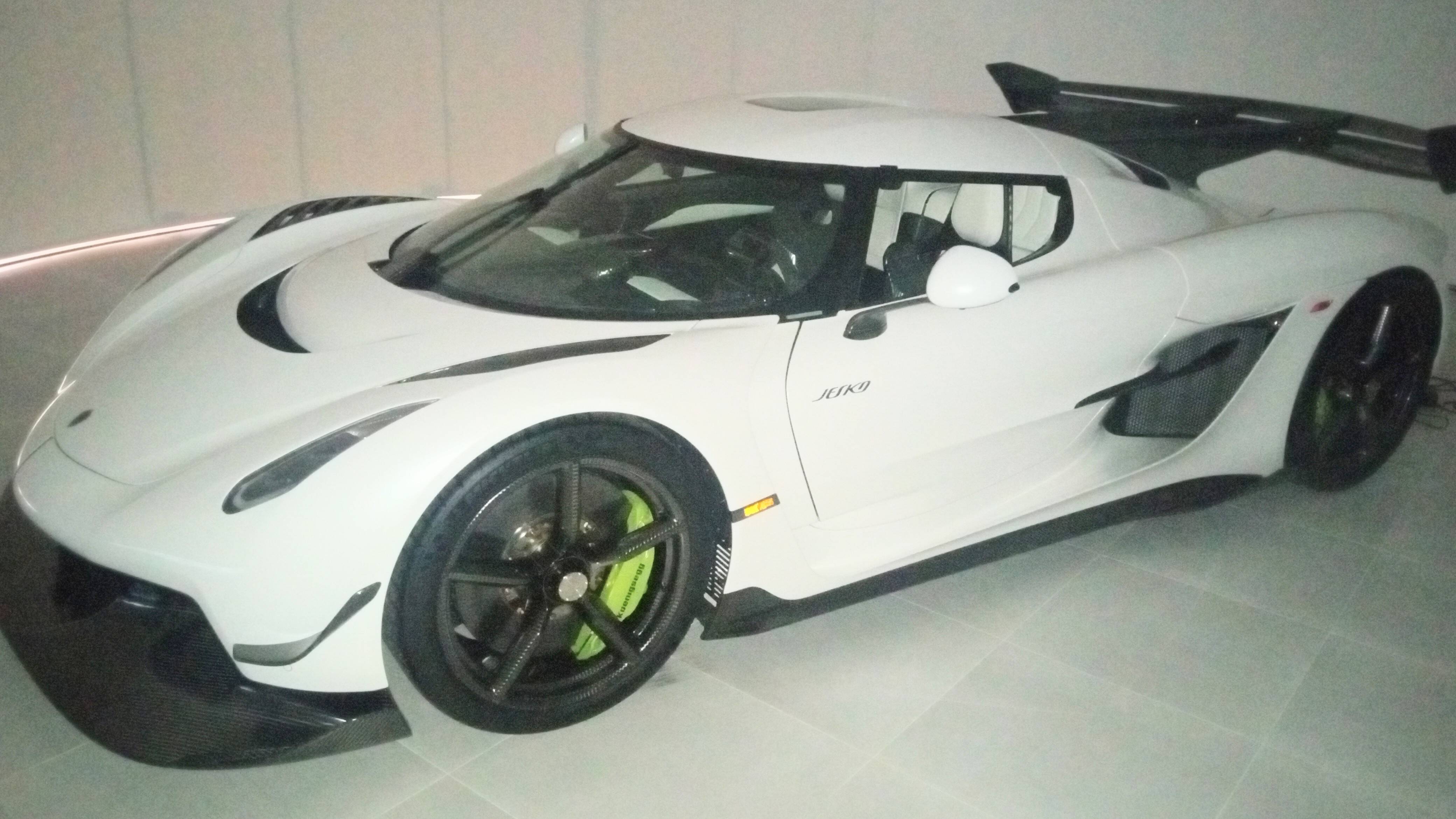 2026 Koenigsegg Jesko Attack - Window Tinting - General Discussion ...