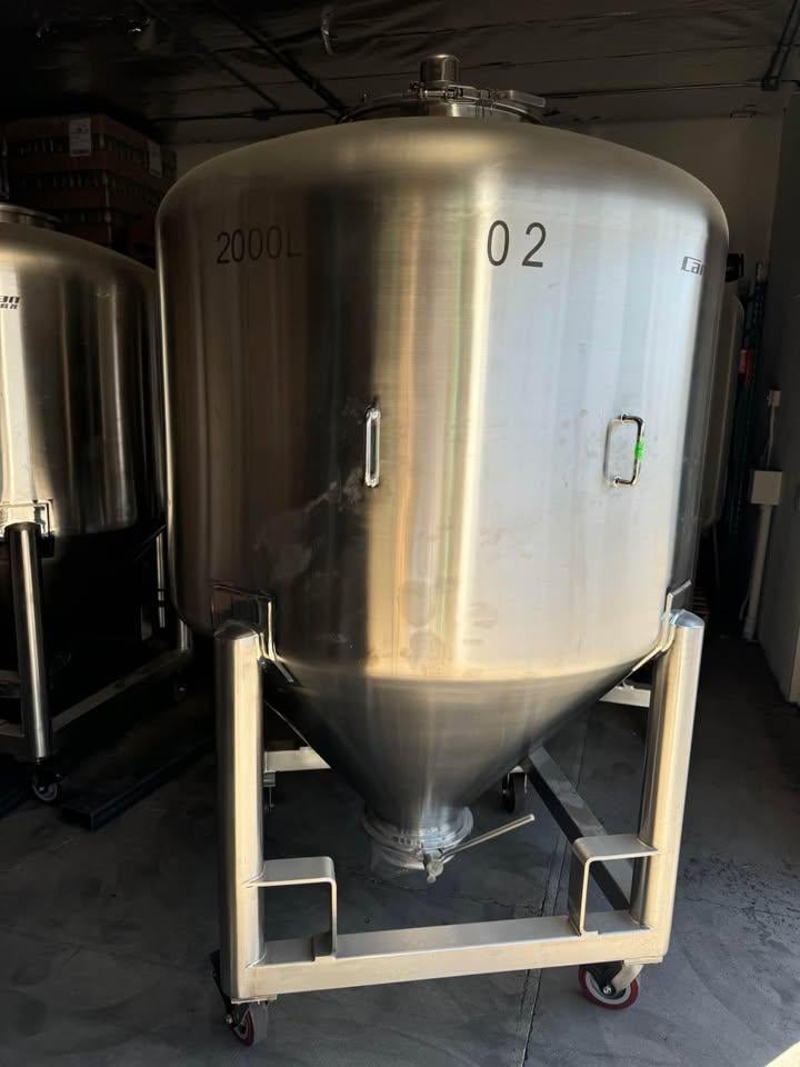 6 2000 Liter Stainless Steel Tanks/Infusion Bins for Sale - For Sale ...