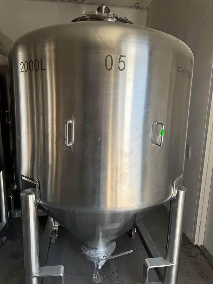 6 2000 Liter Stainless Steel Tanks/Infusion Bins for Sale - For Sale ...