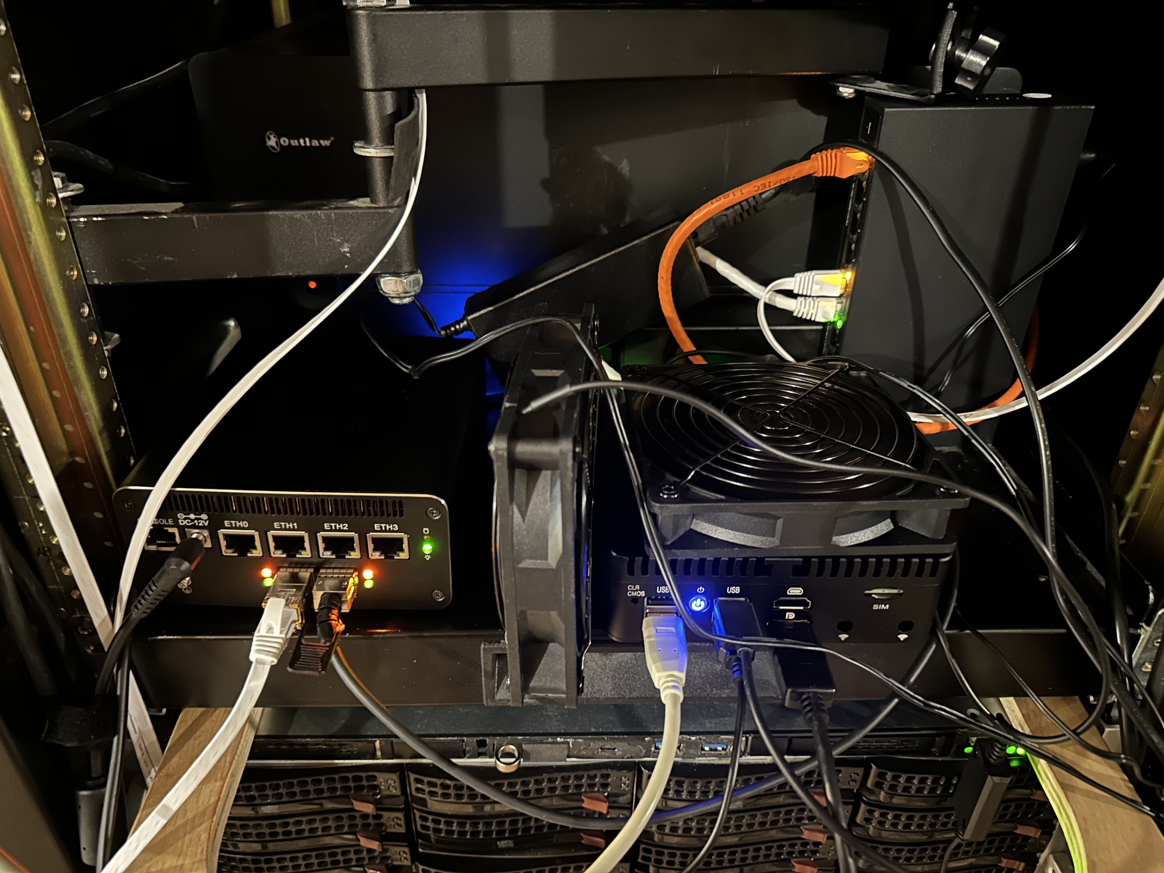 New rack setup, epic 3-system, 24 bay, NVME chia farming monster ...