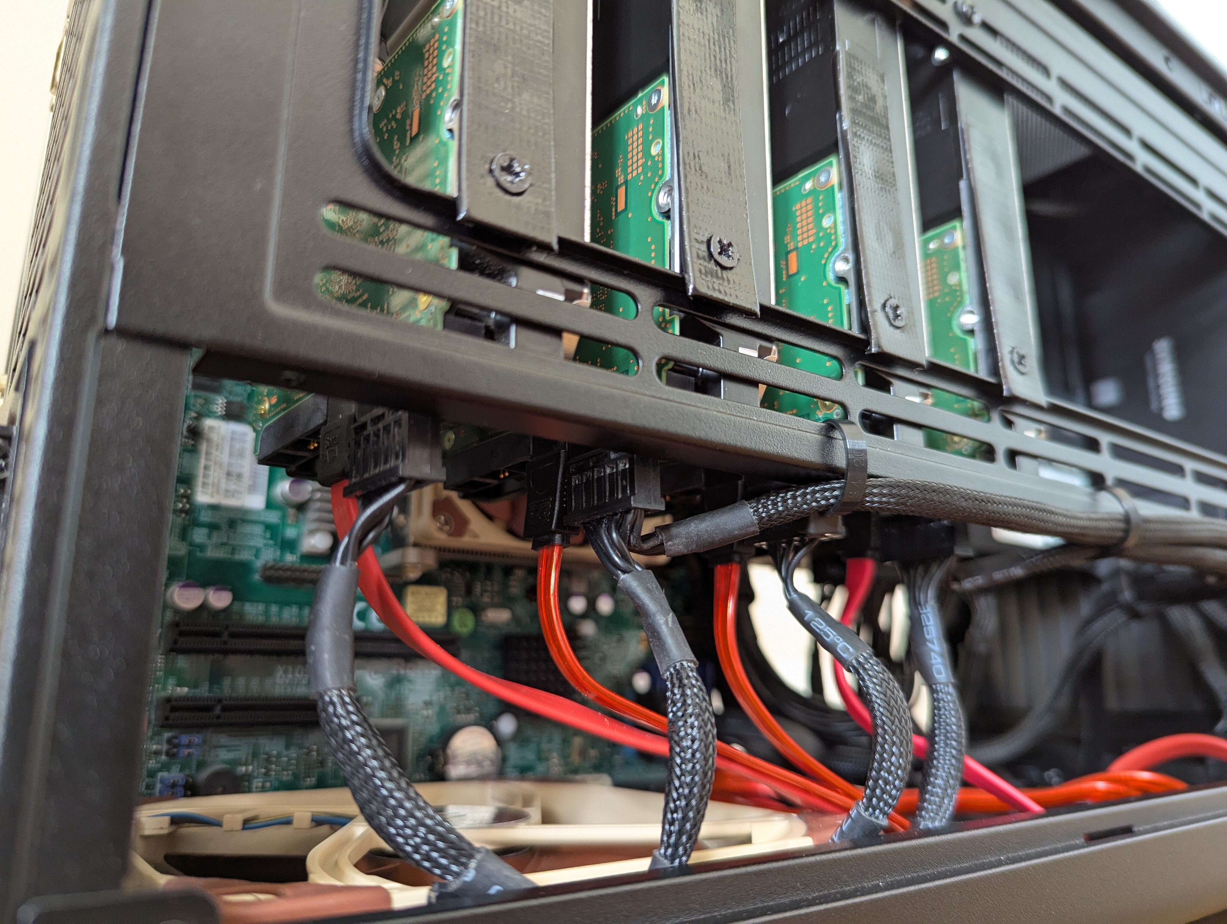 Lian Li A3 mATX NAS [Downsize from Define R5] - Unraid Compulsive ...