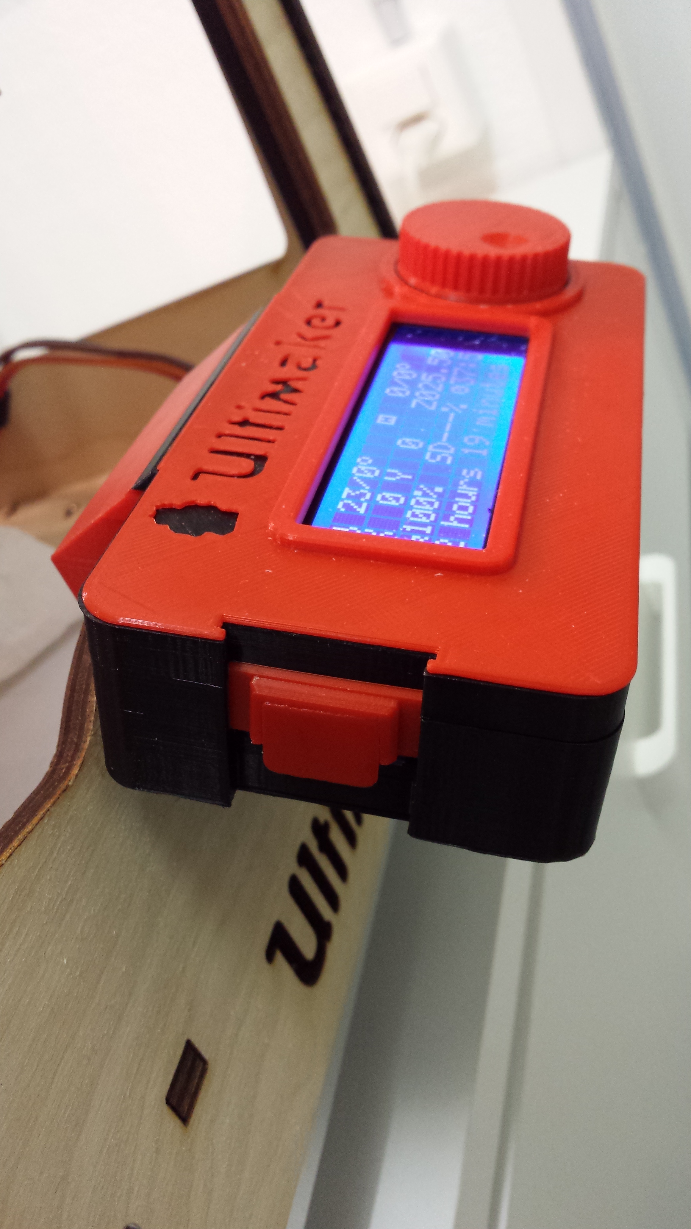 UltiController SD Card slot broken - UltiMaker 3D printers - UltiMaker ...