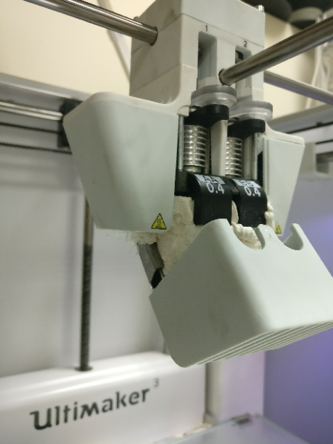 Huge blob of material stuck to nozzle and head! UM3 - UltiMaker 3D ...